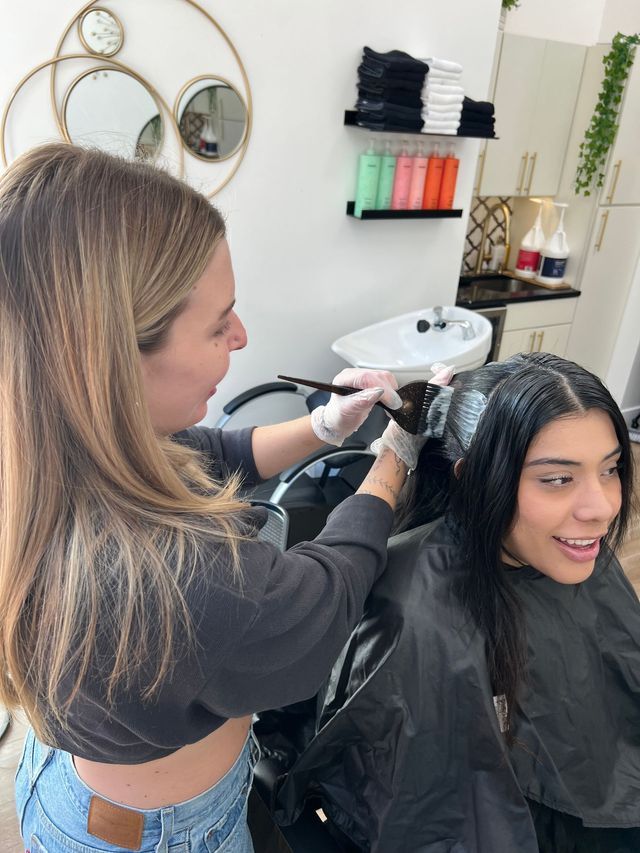 Discover Elegant Salon Spaces for Rent in Bethesda | Amor Studio Salons