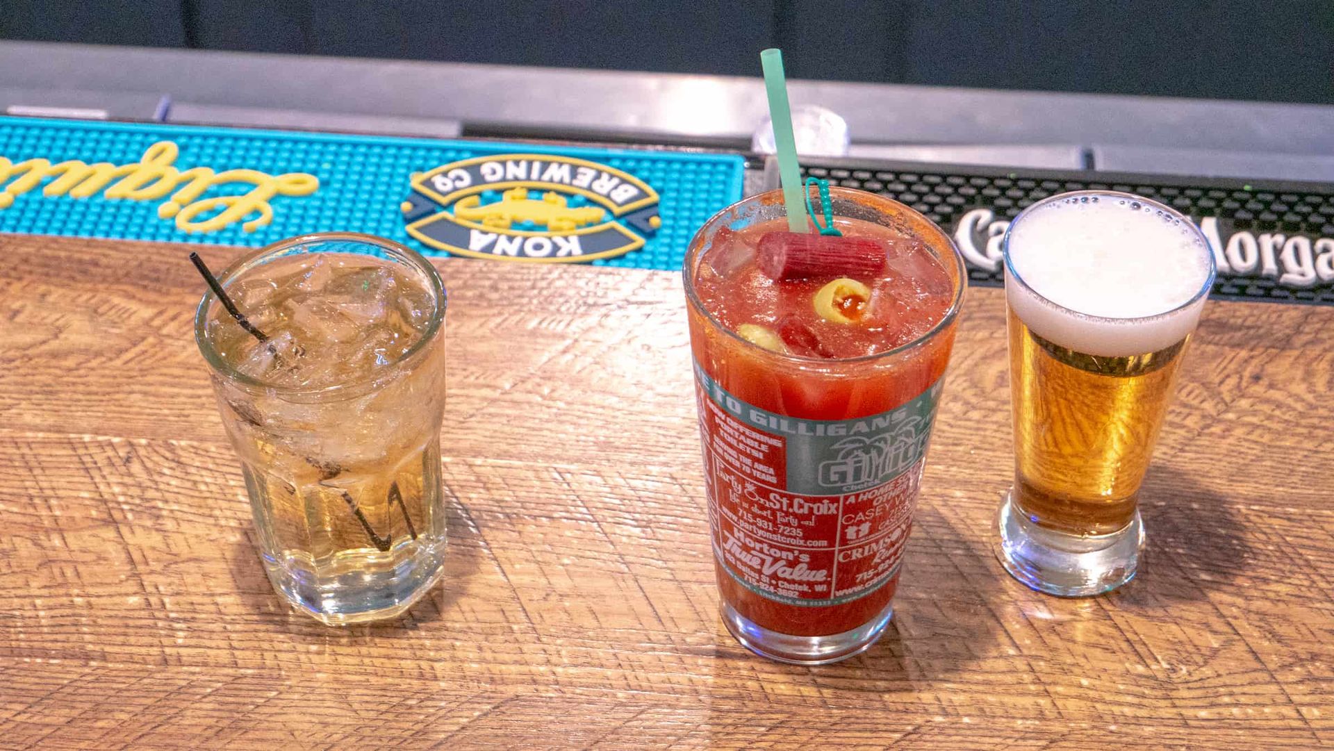 Chetek's #1 Sports Bar/Restaurant and Tiki Bar | Gilligans