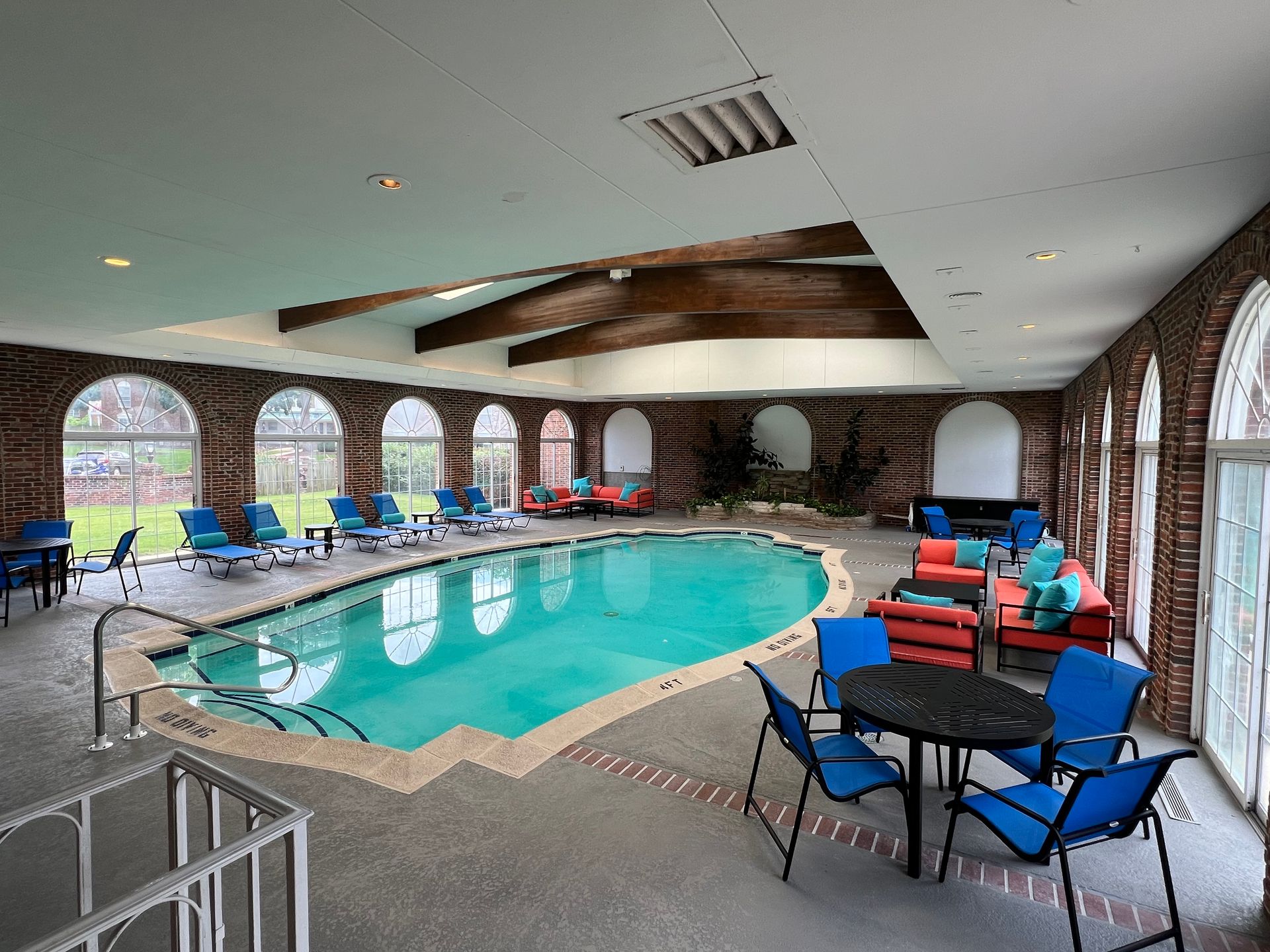 Pet-Friendly Apartments in Merriam, KS | Photo Gallery