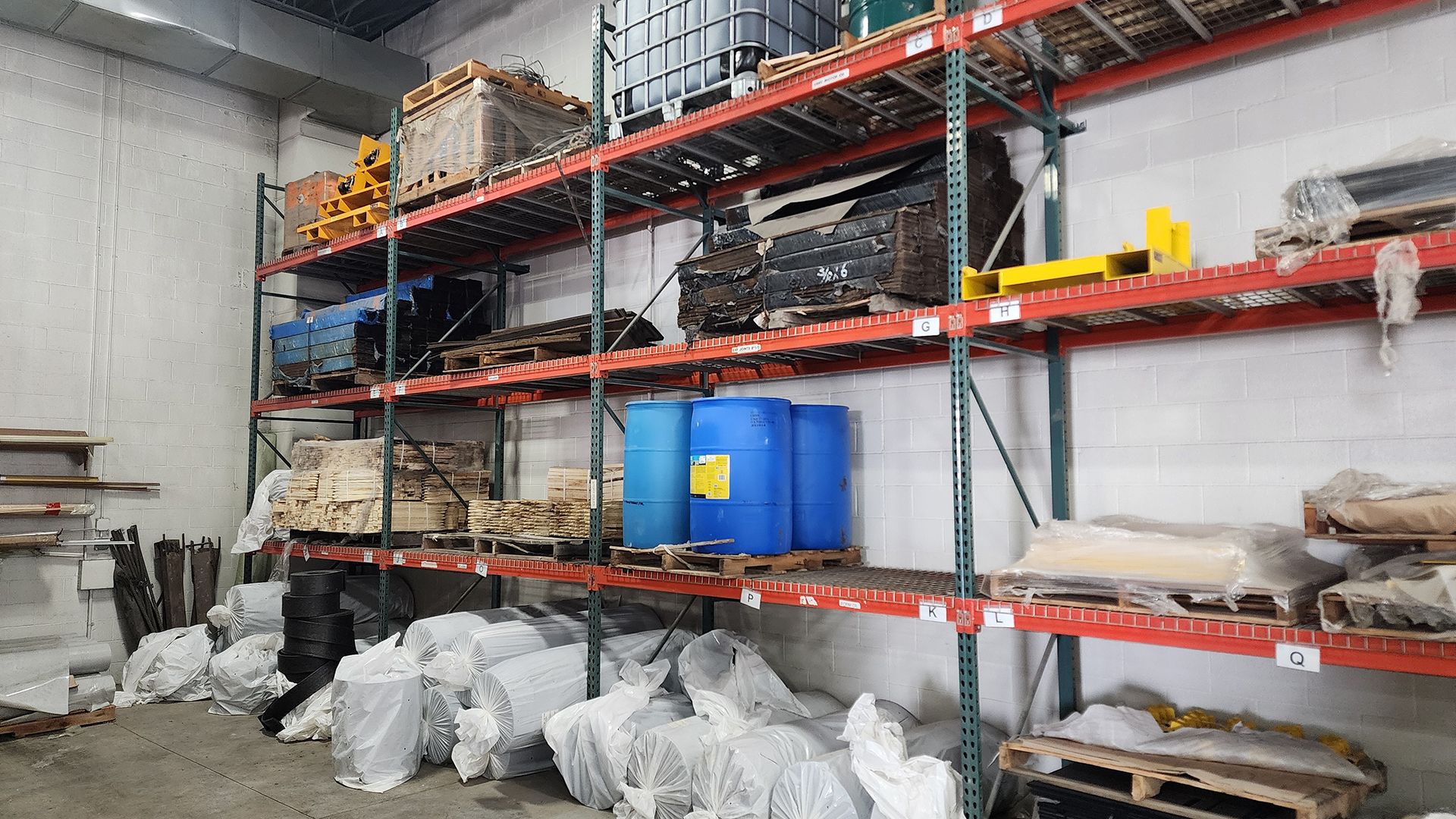 Contractor Storage in Oshkosh, Wisconsin | Small Business