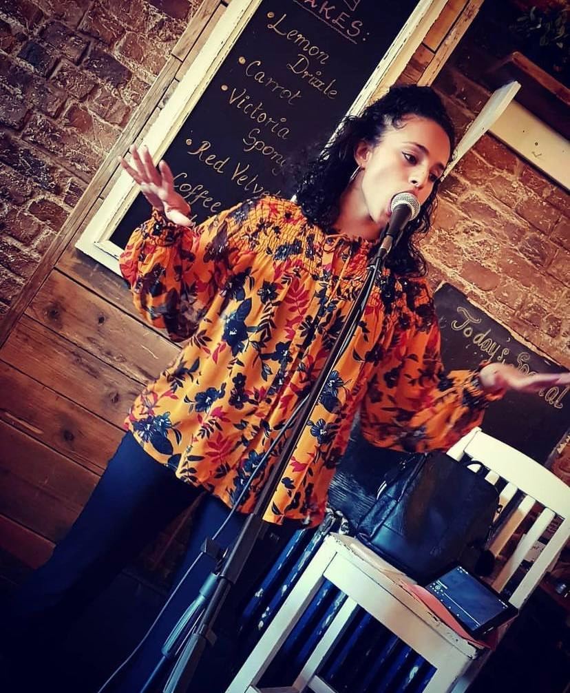 lucy sings london