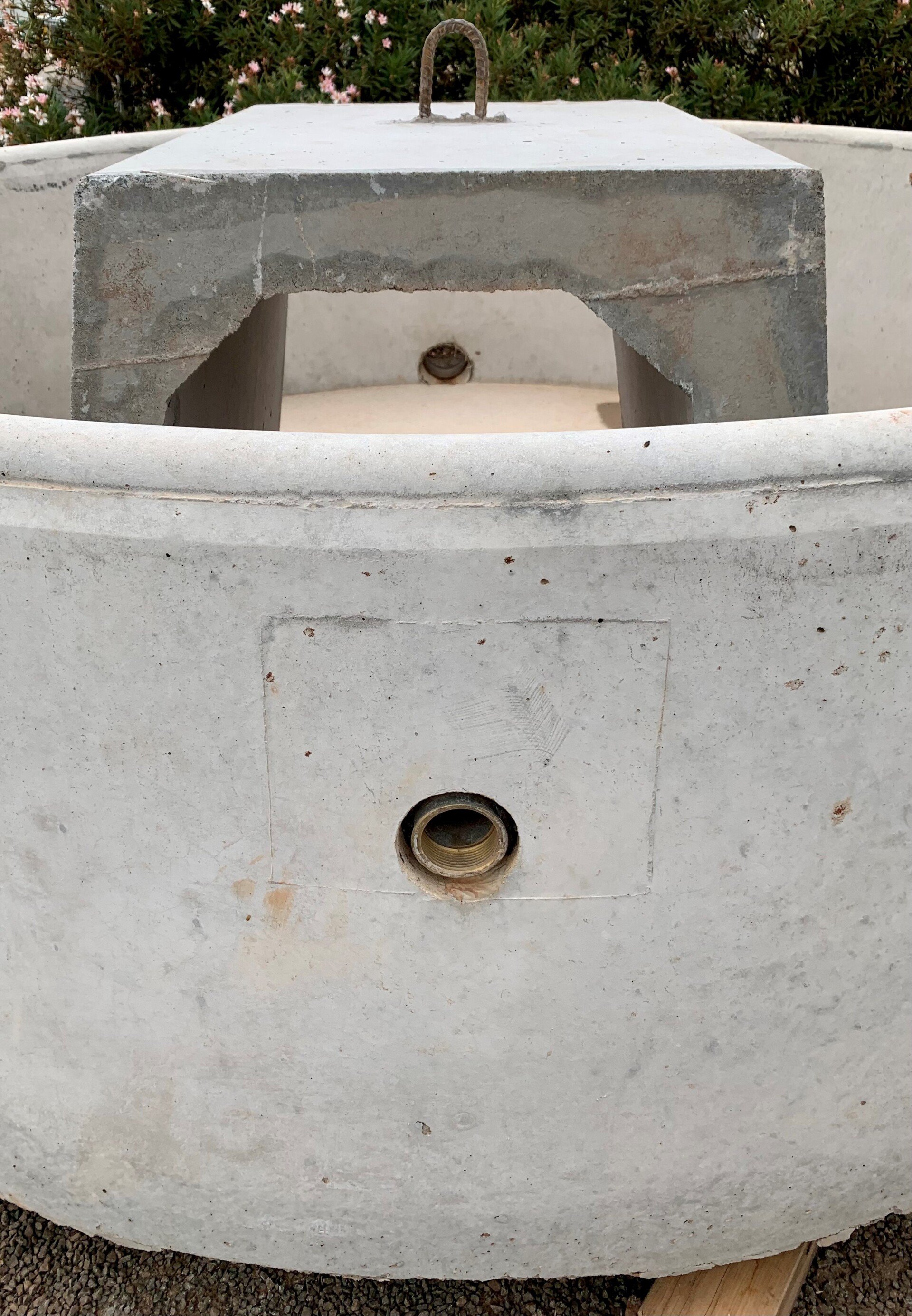 6ft round stock trough