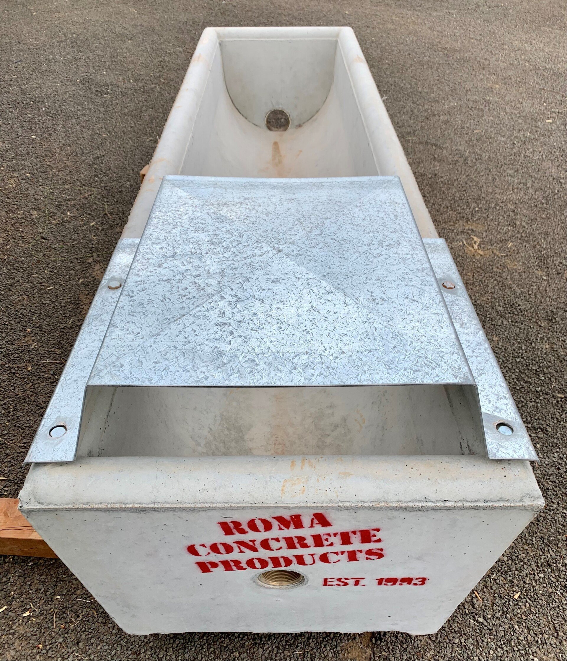 8ft long ~ 650mm wide cattle trough