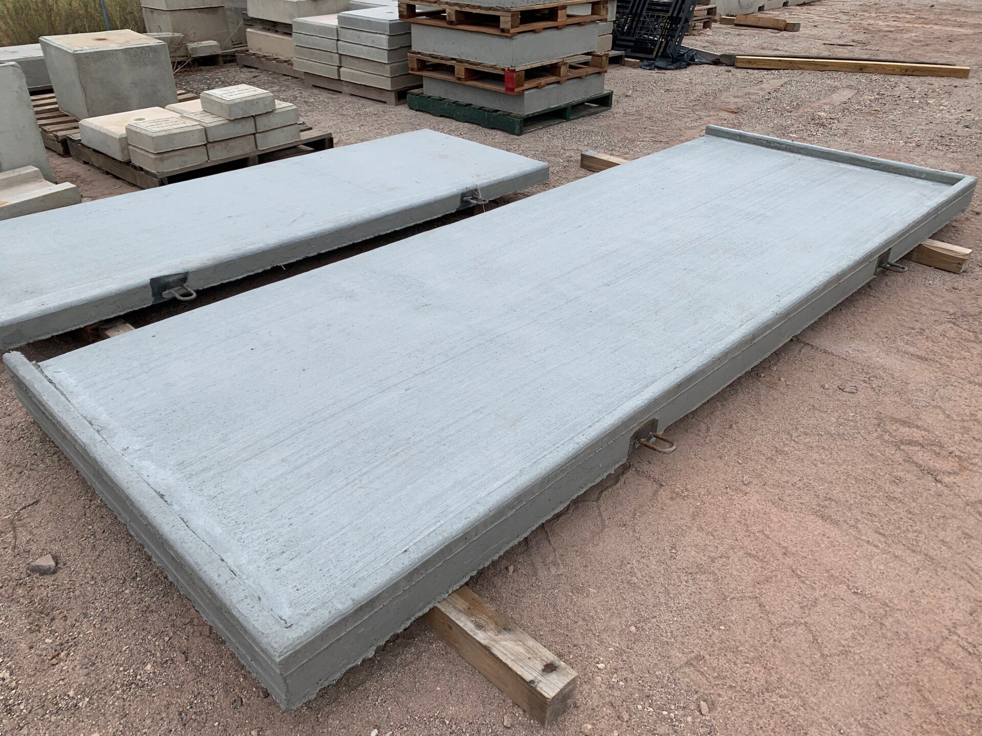 Custom slab with spill lip