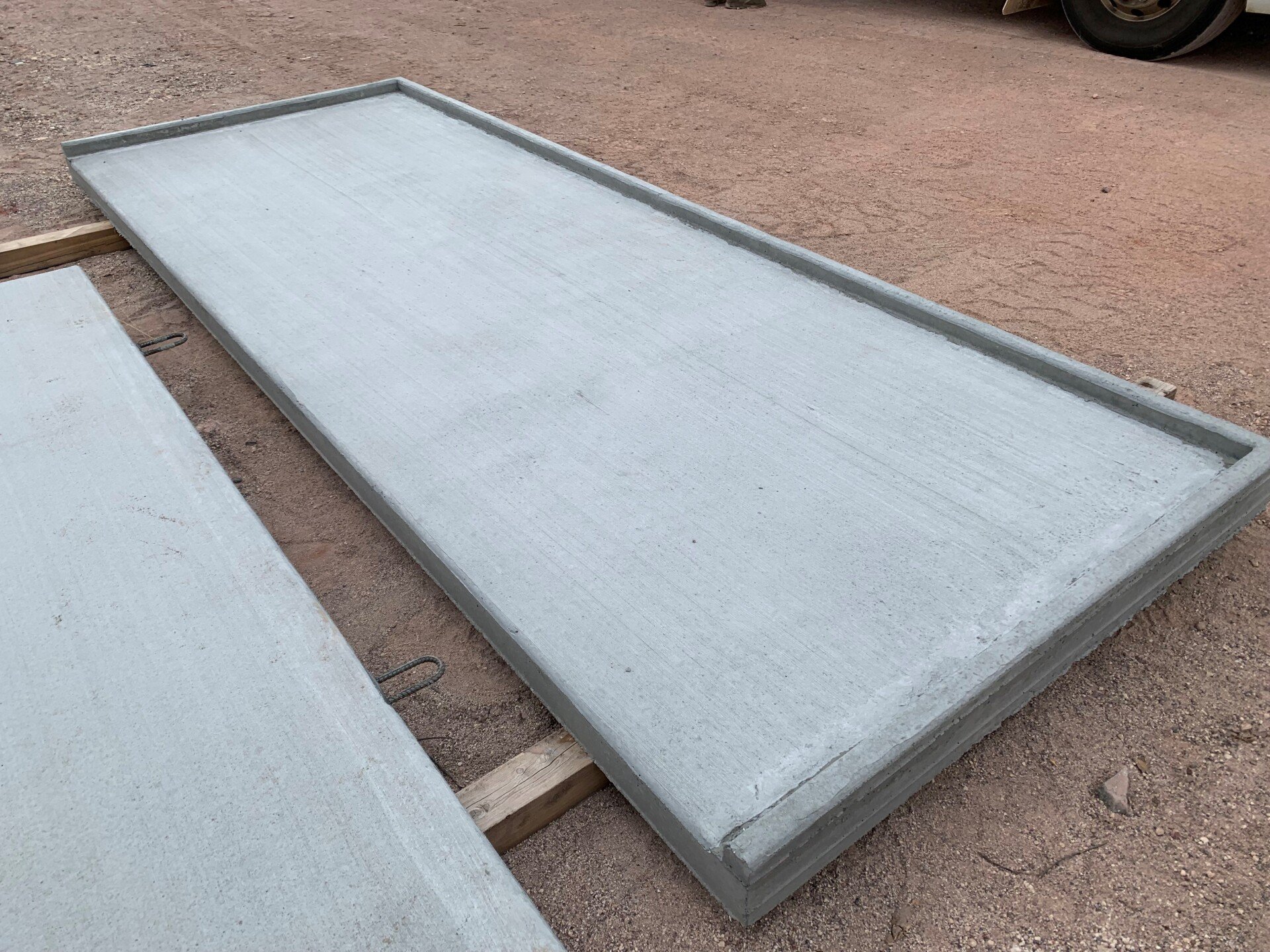 Custom slab with spill lip