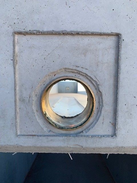 8ft long ~ 1m wide cattle trough