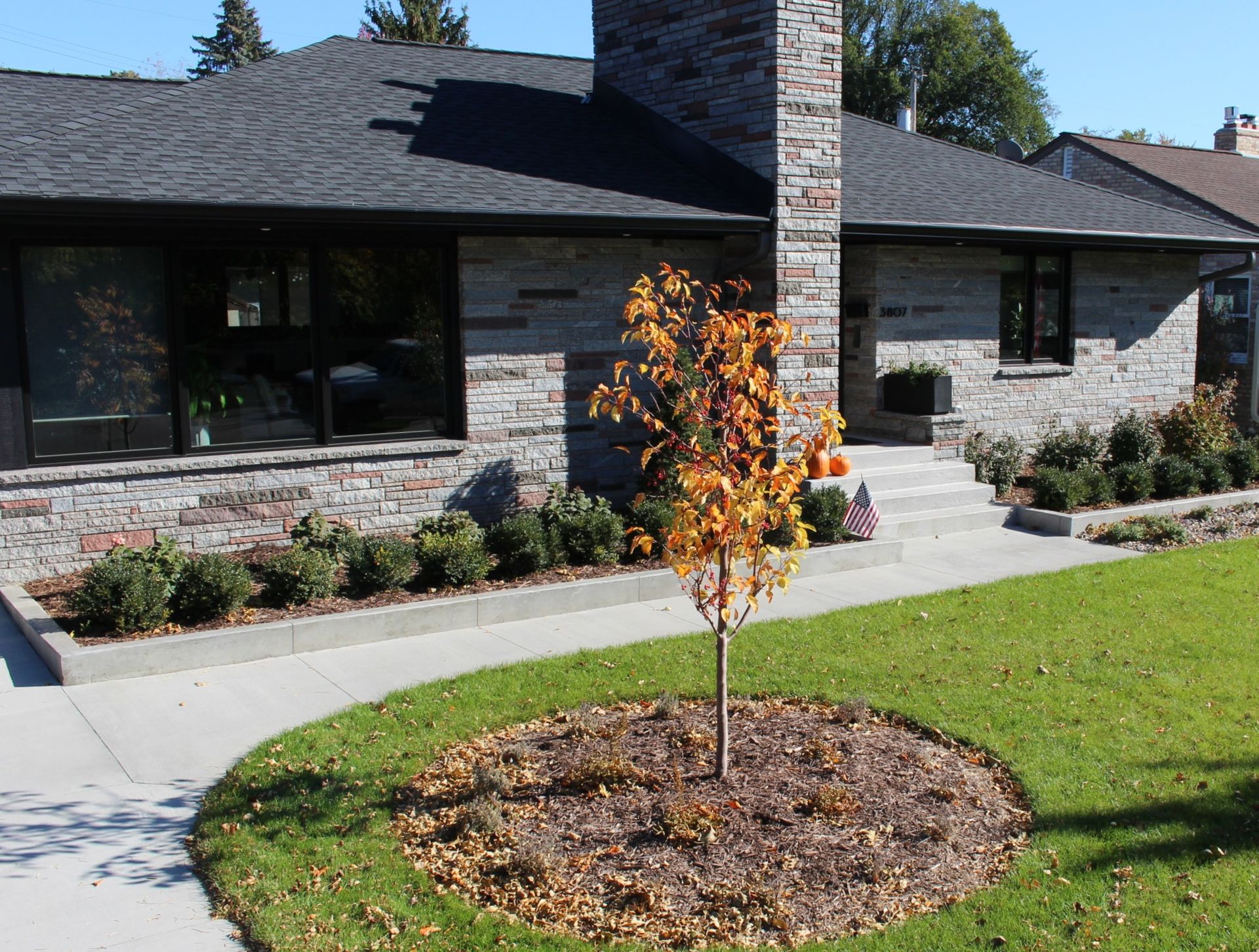 Front Yard Landscaping Pictures, KG Landscape Minnesota