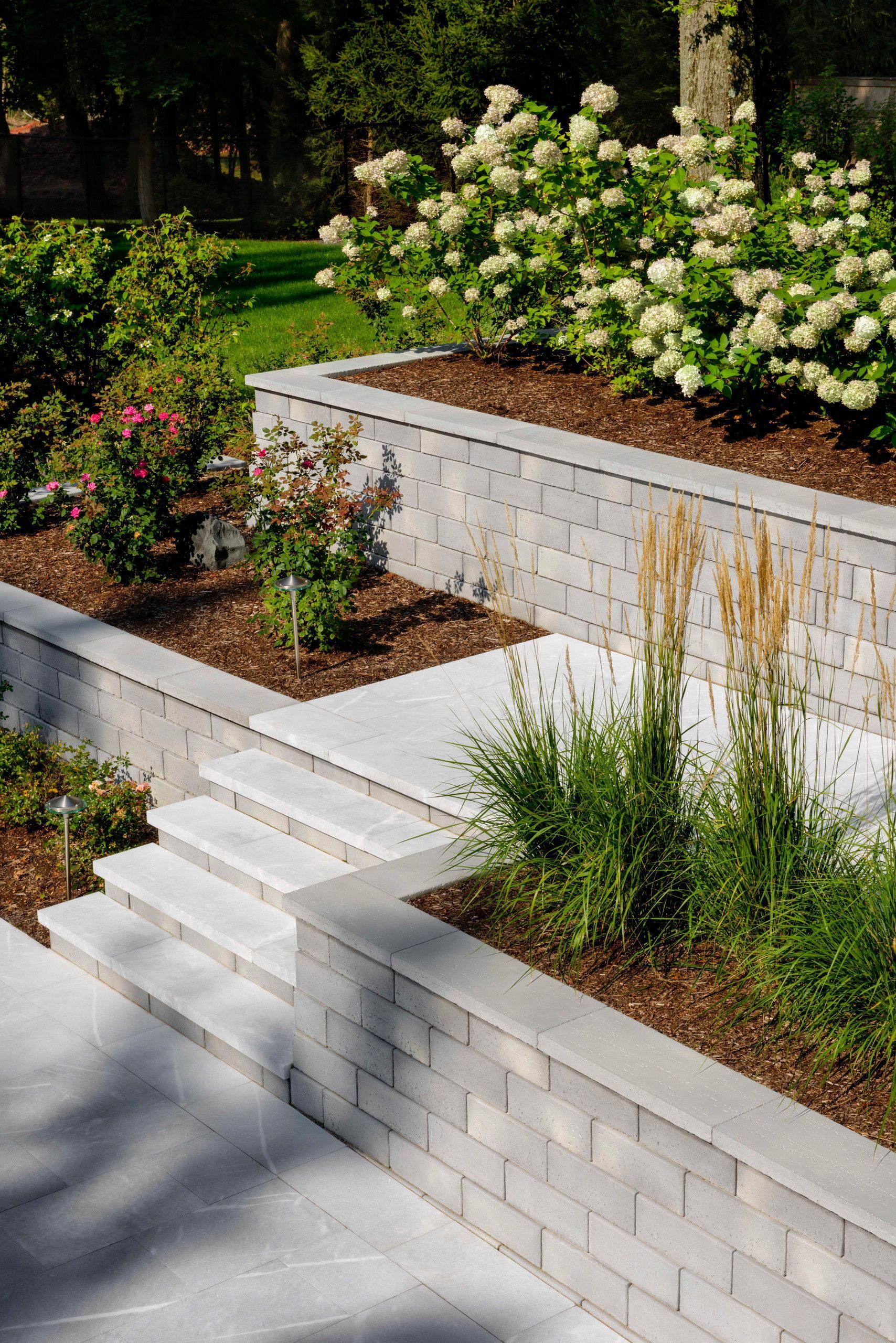 Retaining Wall Company Contractors Minneapolis St. Paul