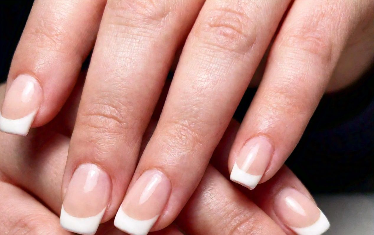 Waterless Manicures: Benefits for Healthier Nails