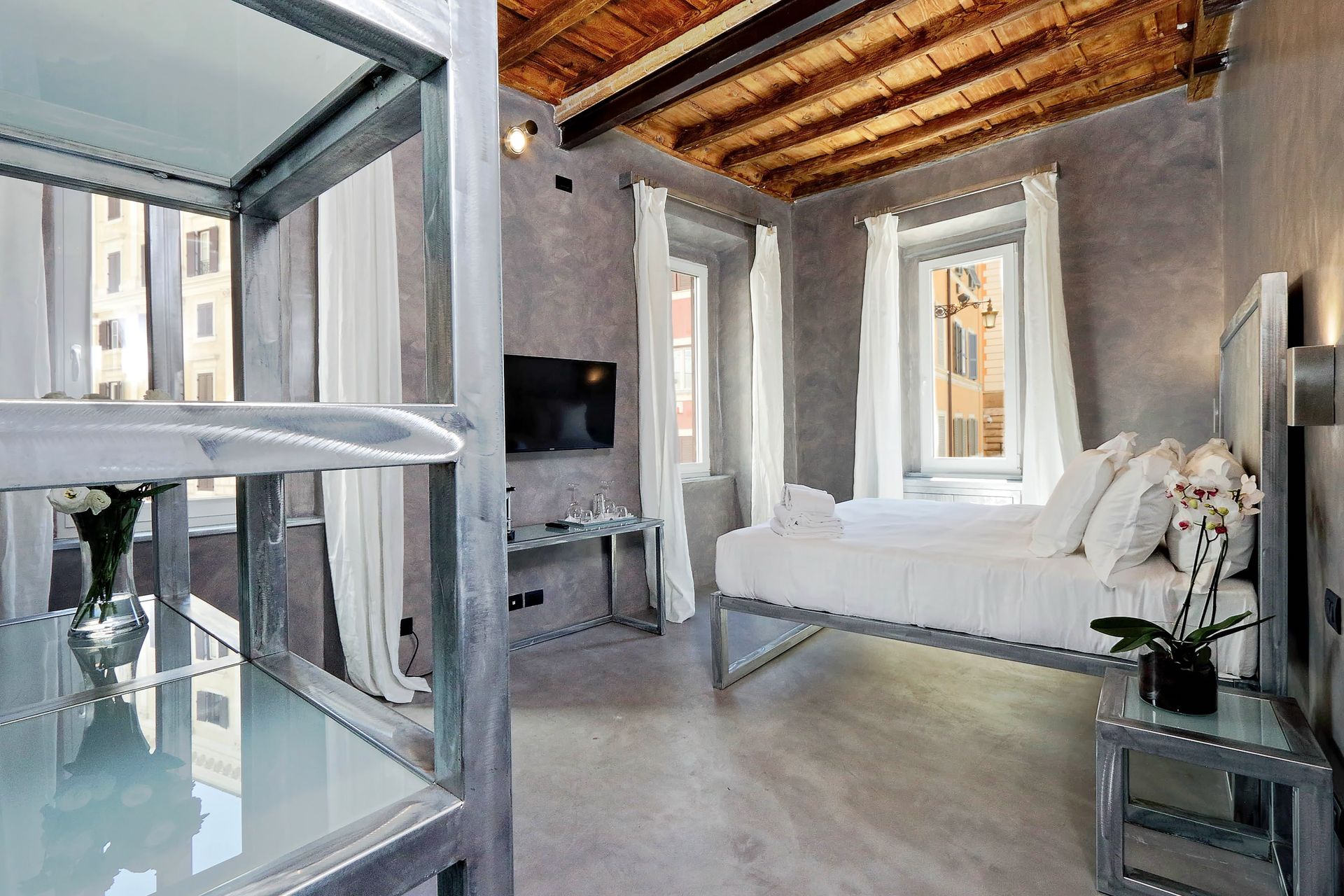 House of Mamas - Luxury Suites Rome - Official Site