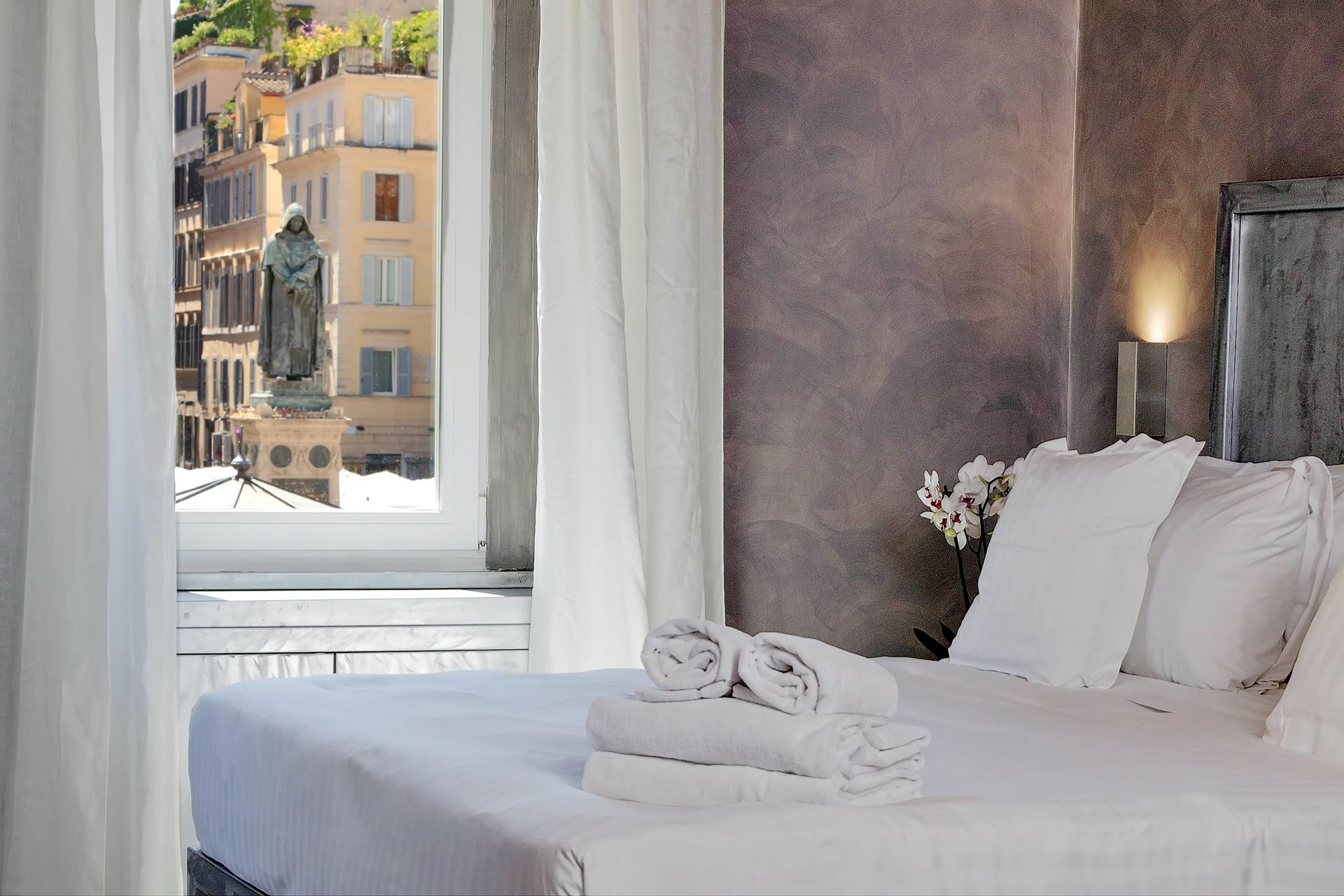 House of Mamas - Luxury Suites Rome - Official Site