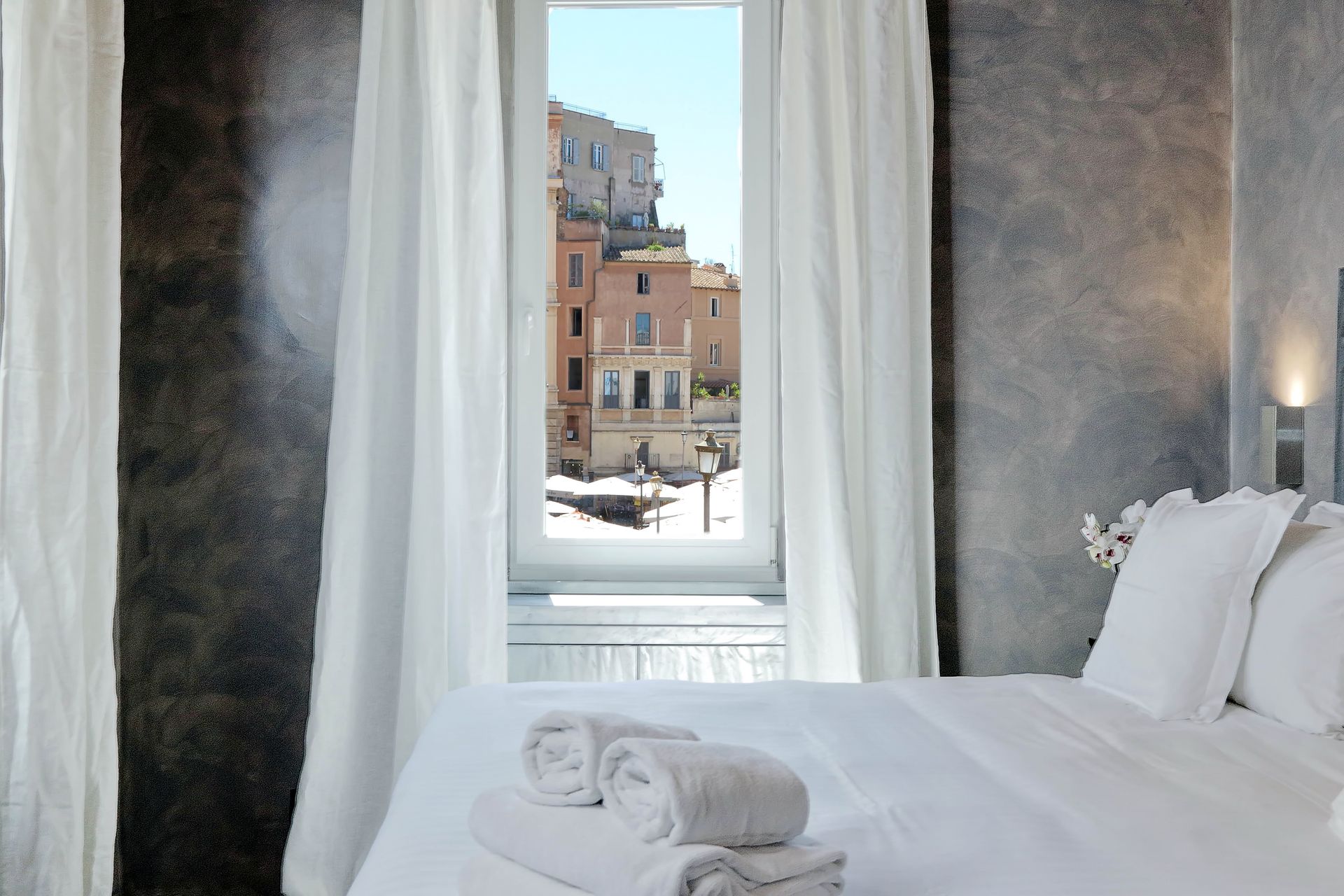 House of Mamas - Luxury Suites Rome - Official Site