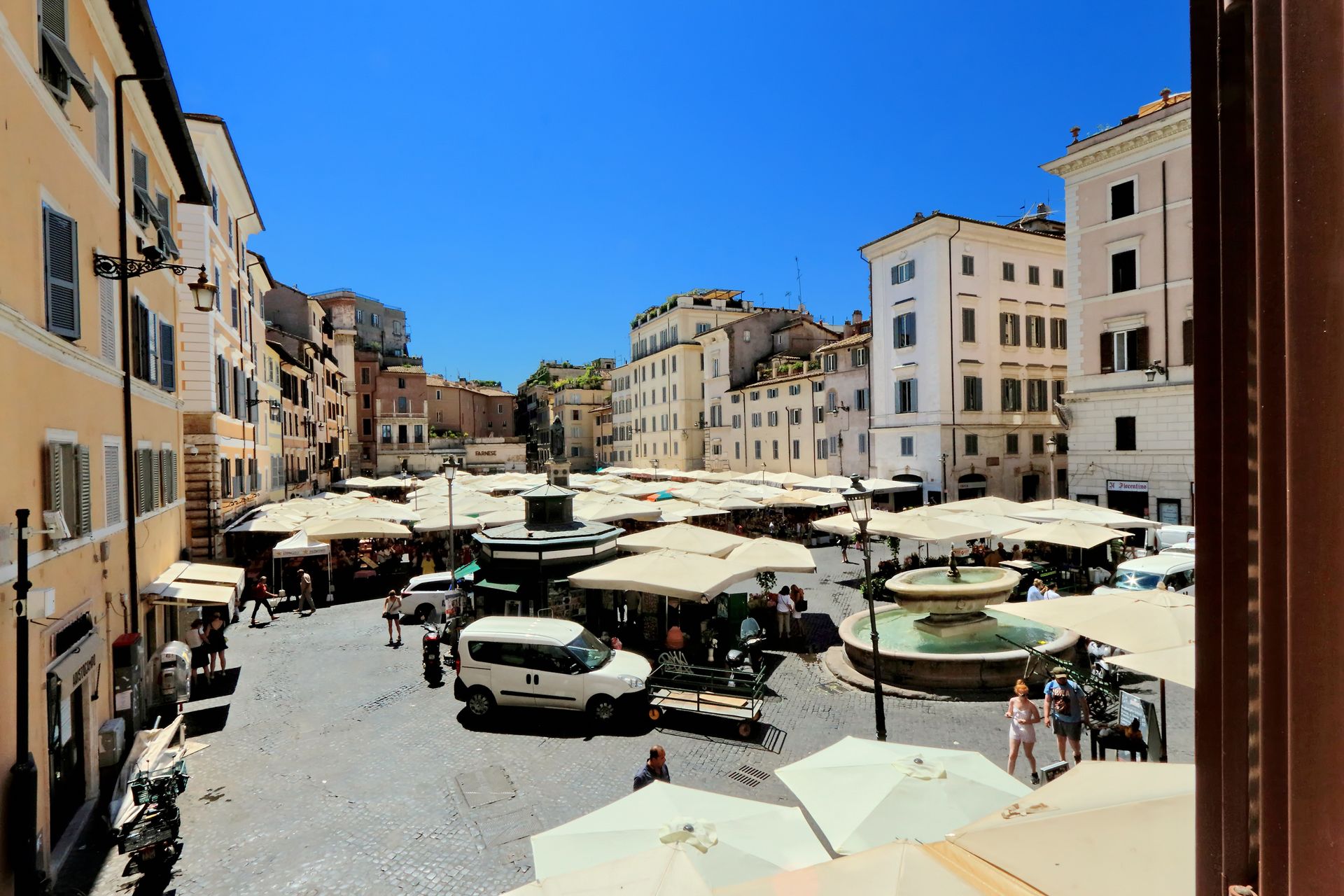 House of Mamas - Luxury Suites Rome - Official Site