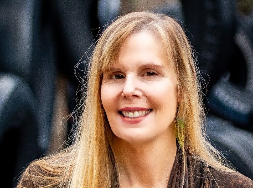 Dr. Le'Marqunita Lowe