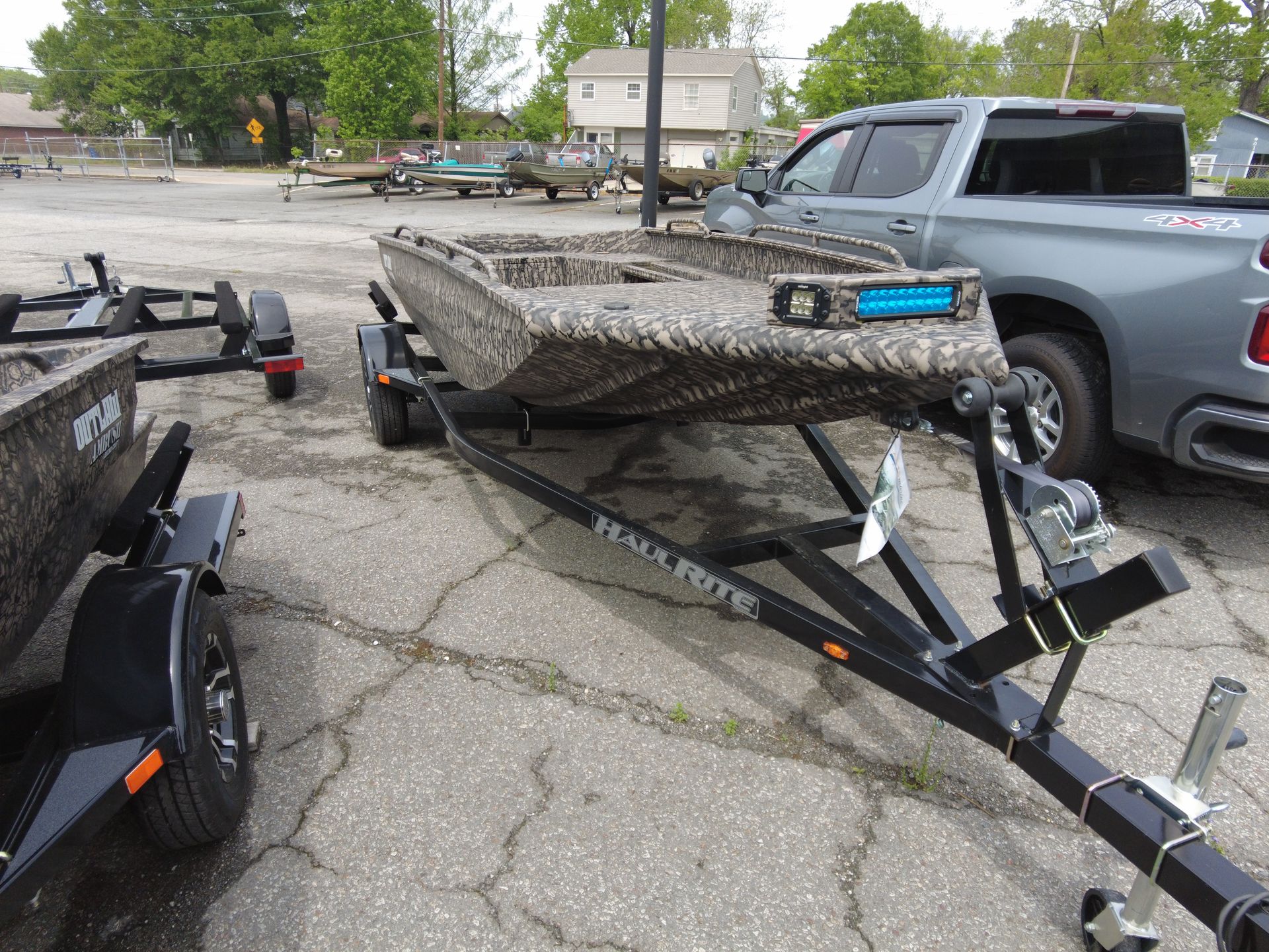 Legend Craft 1656 Outlaw Ambush