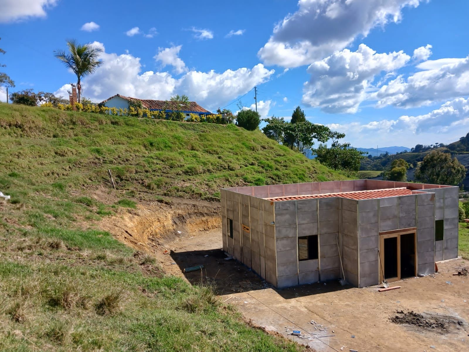 CASA FULL - interiores y acabados