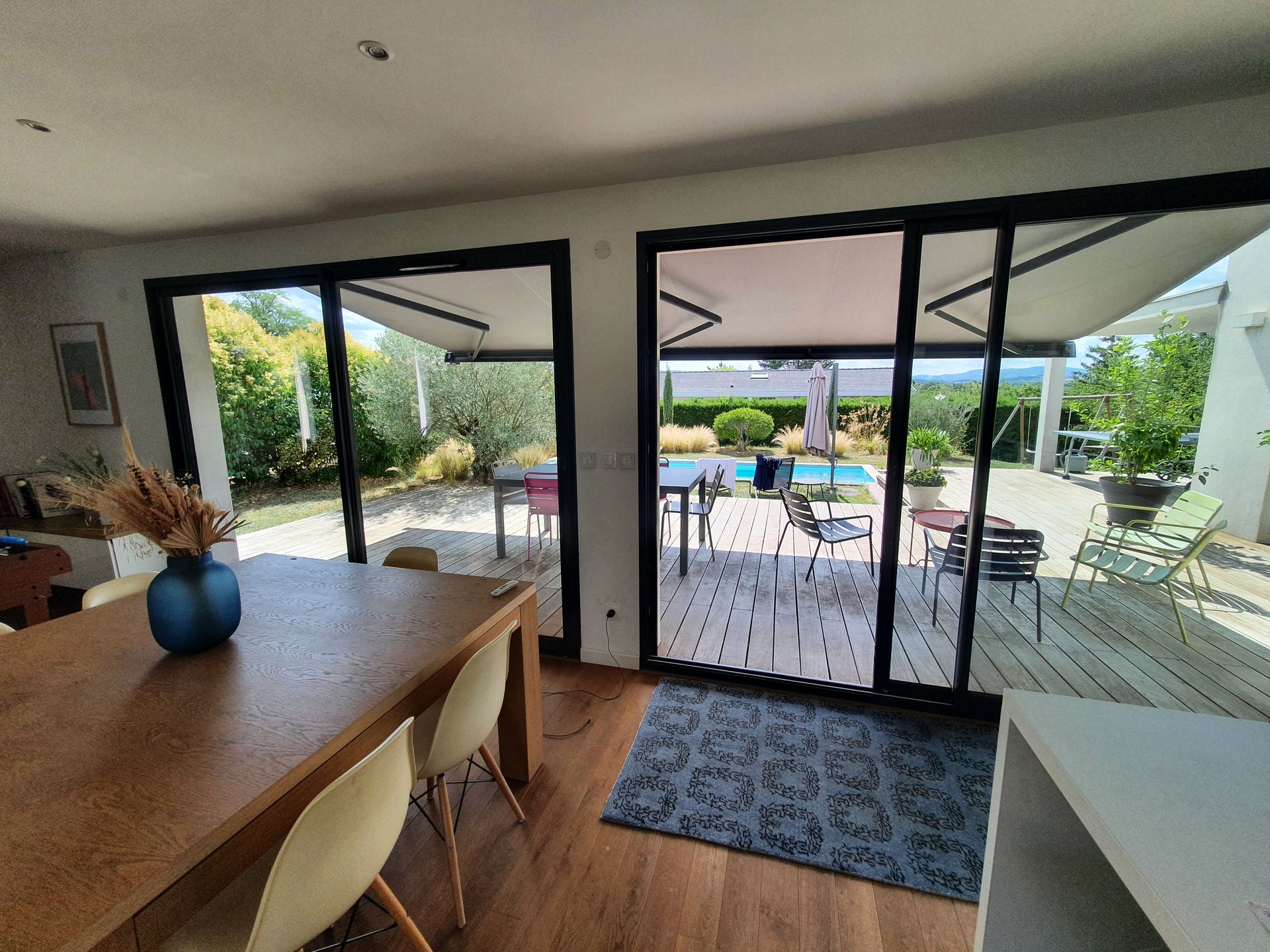 La Maison des Berges au coeur du Village de Lozanne