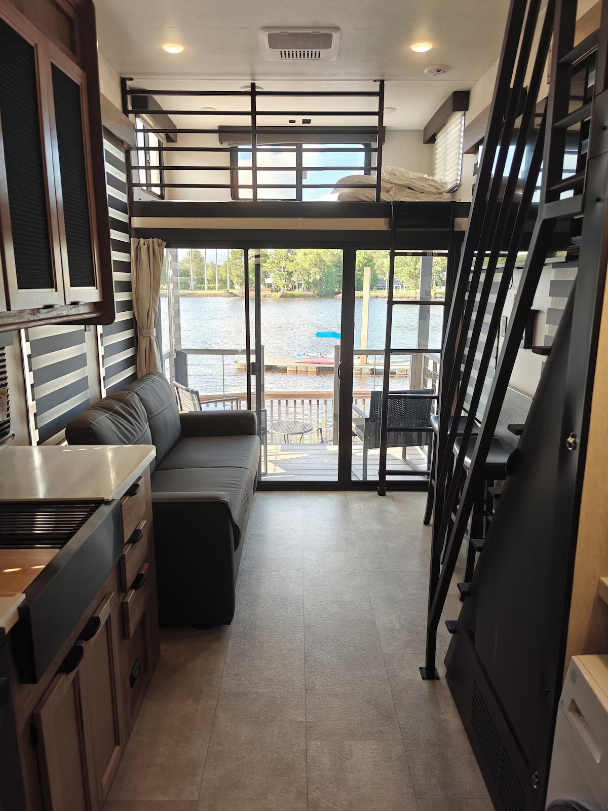 Gallery - Riverfront Accommodations & Scenic Views