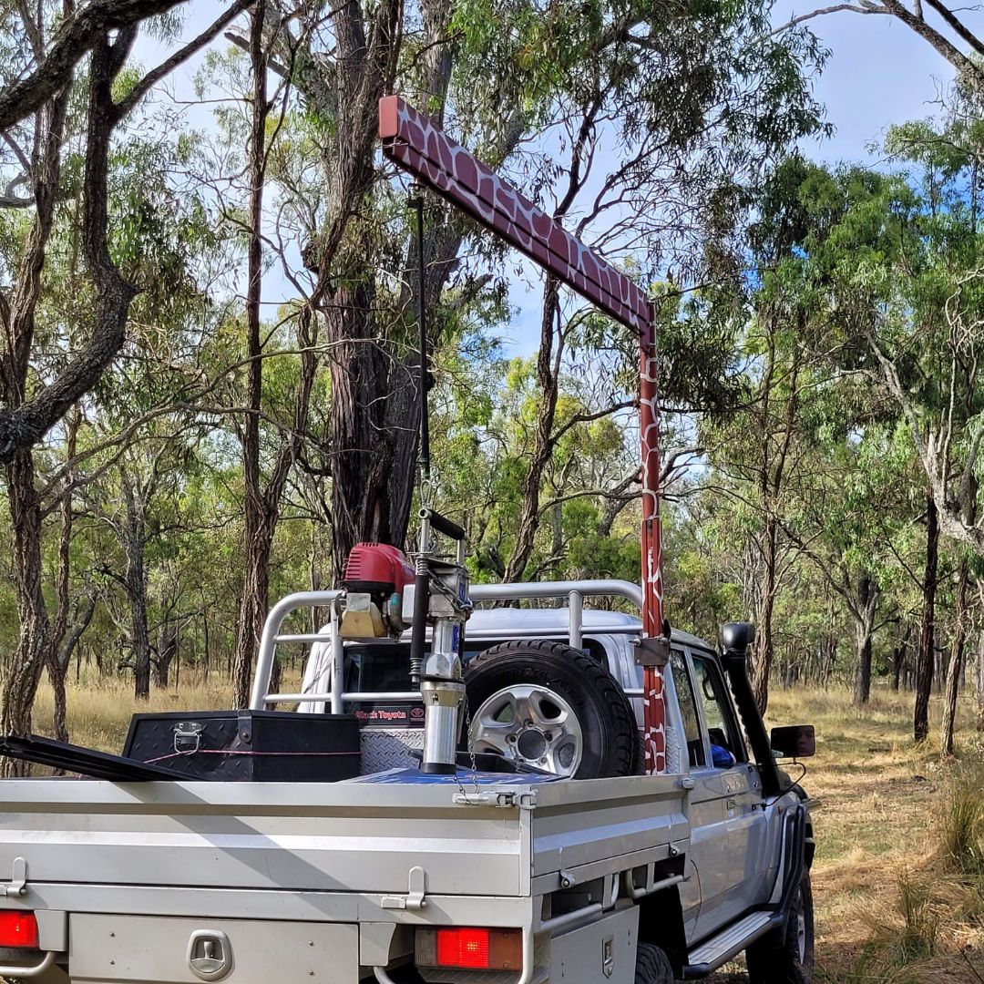 Giraffe Picket Driver Gantry - QuikFence
