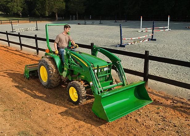 Compact Utility Tractors | Bell Equipment, Inc.