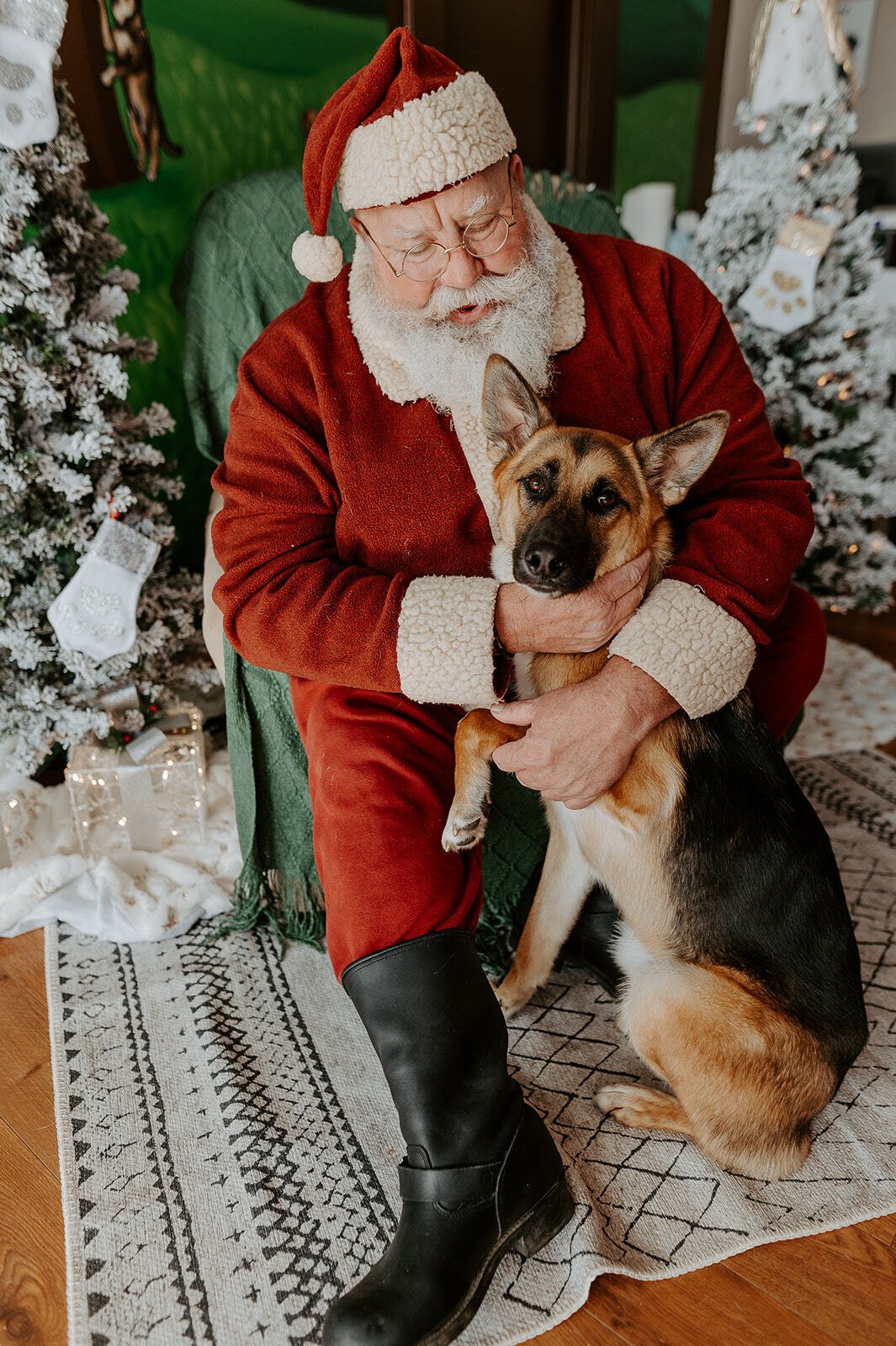 Dianna Nicole | Abby's Angels Photos With Santa 2022