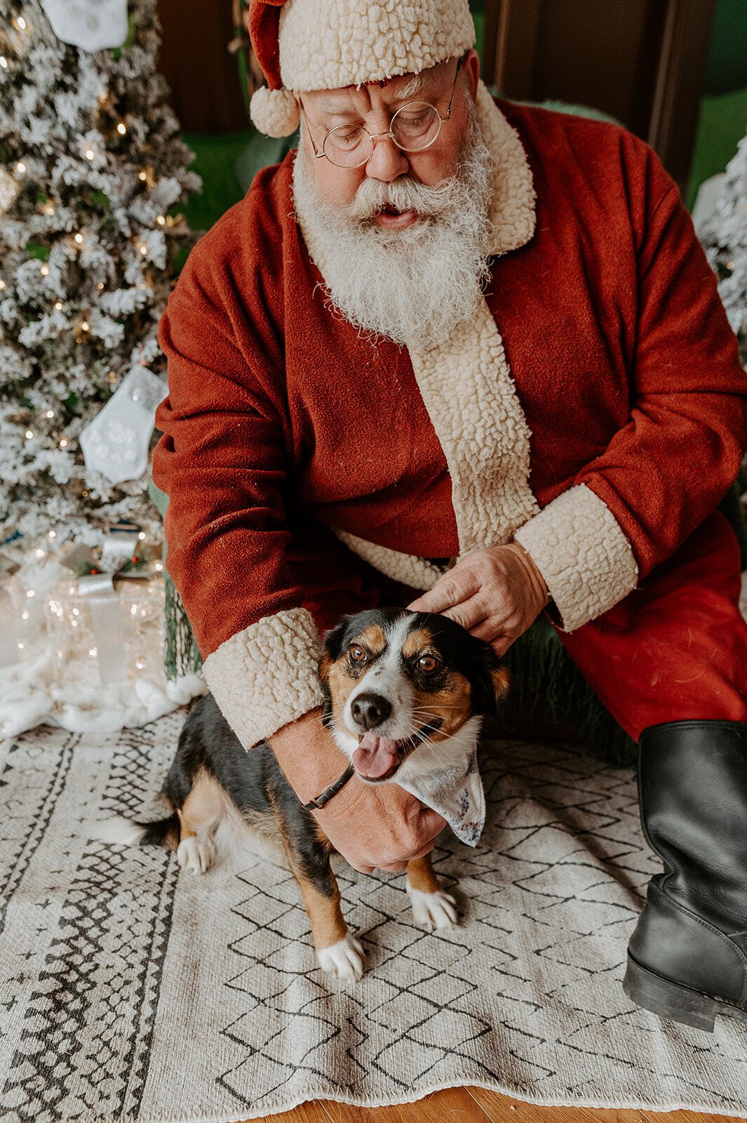 Dianna Nicole | Abby's Angels Photos With Santa 2022