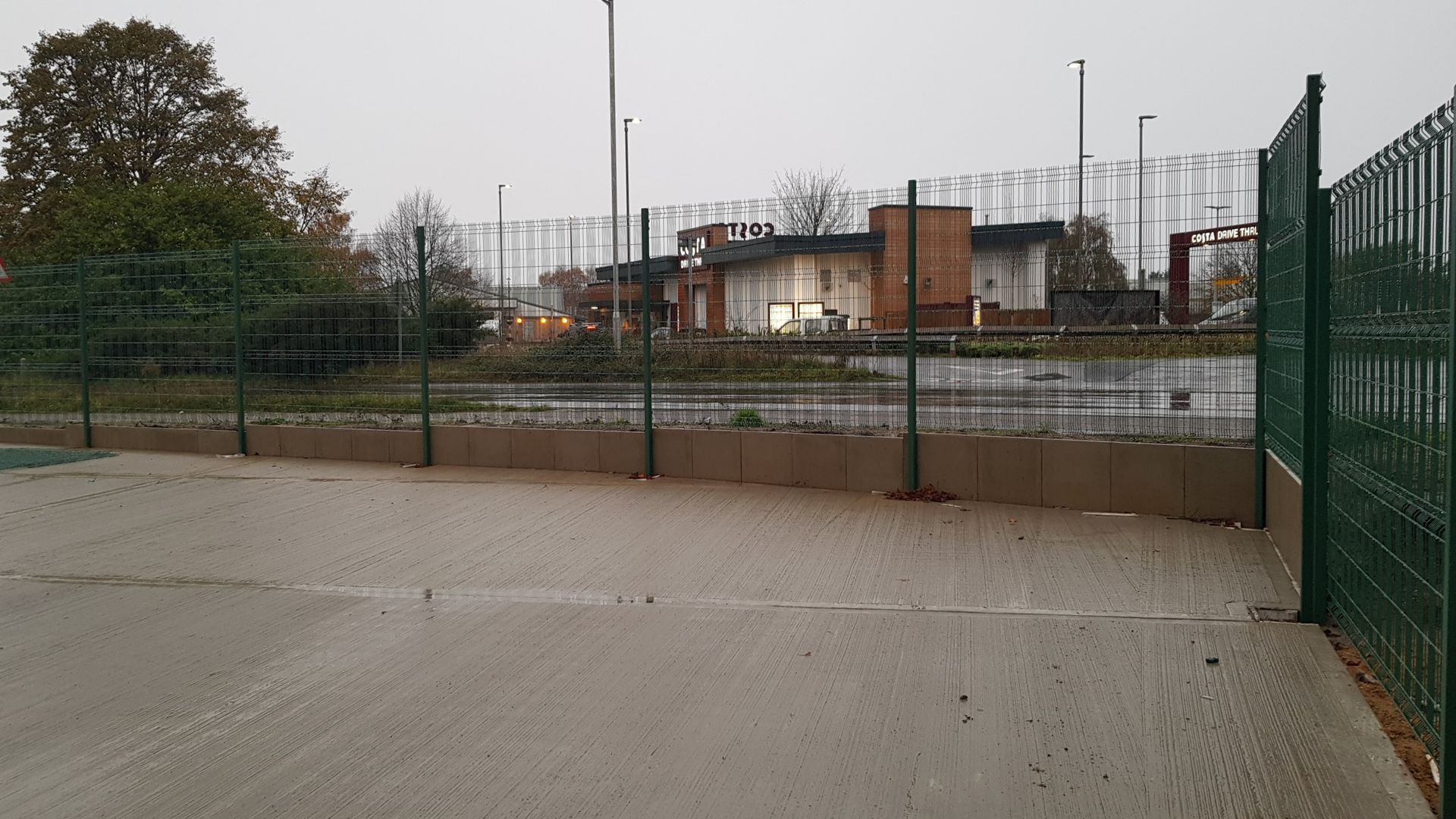 Gallery | Fencing, Gates | Colchester, Essex - C&W Fencing