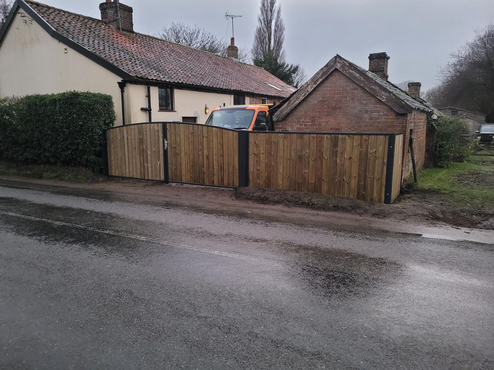 Gallery | Fencing, Gates | Colchester, Essex - C&W Fencing