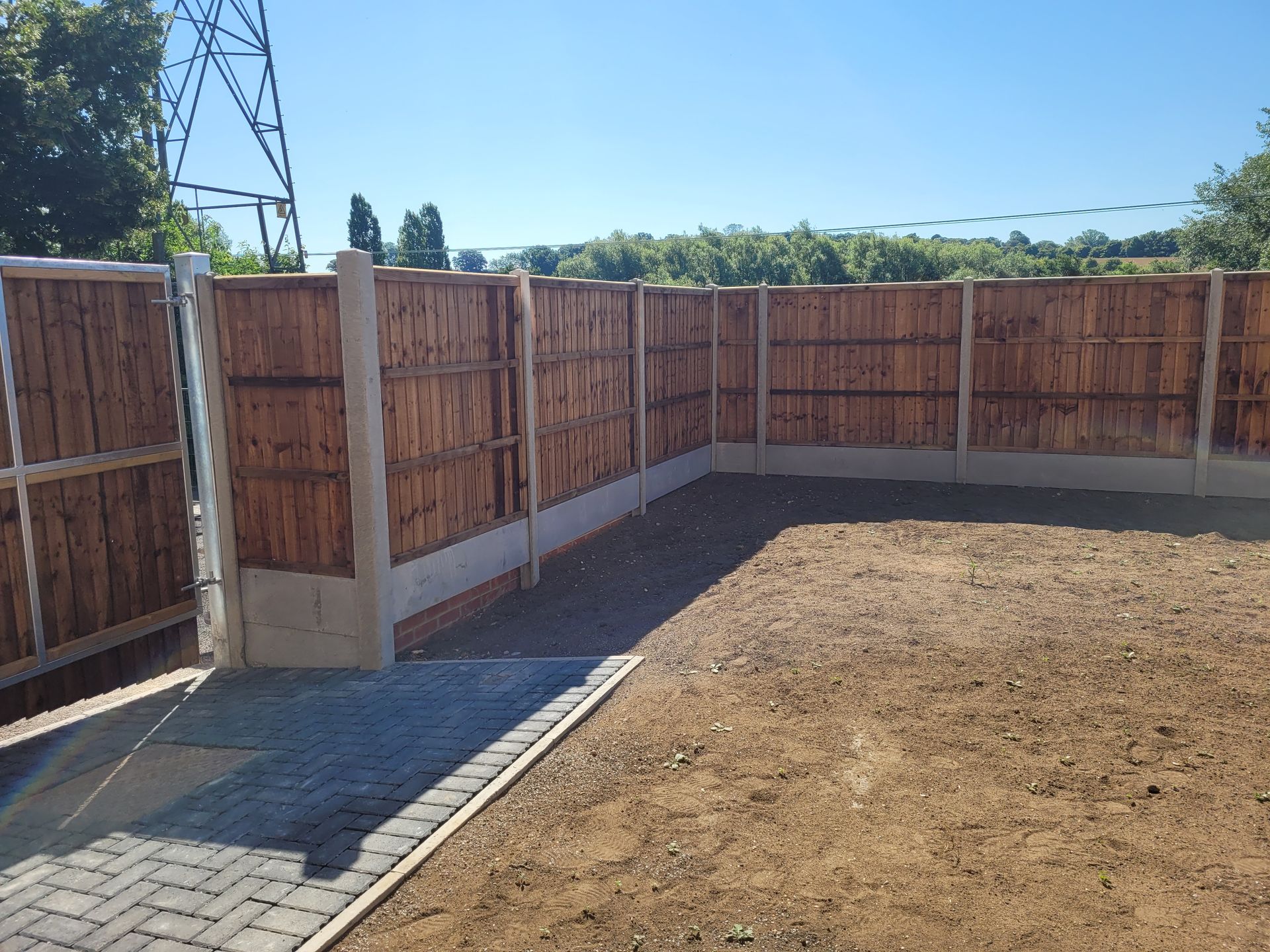 Gallery | Fencing, Gates | Colchester, Essex - C&W Fencing