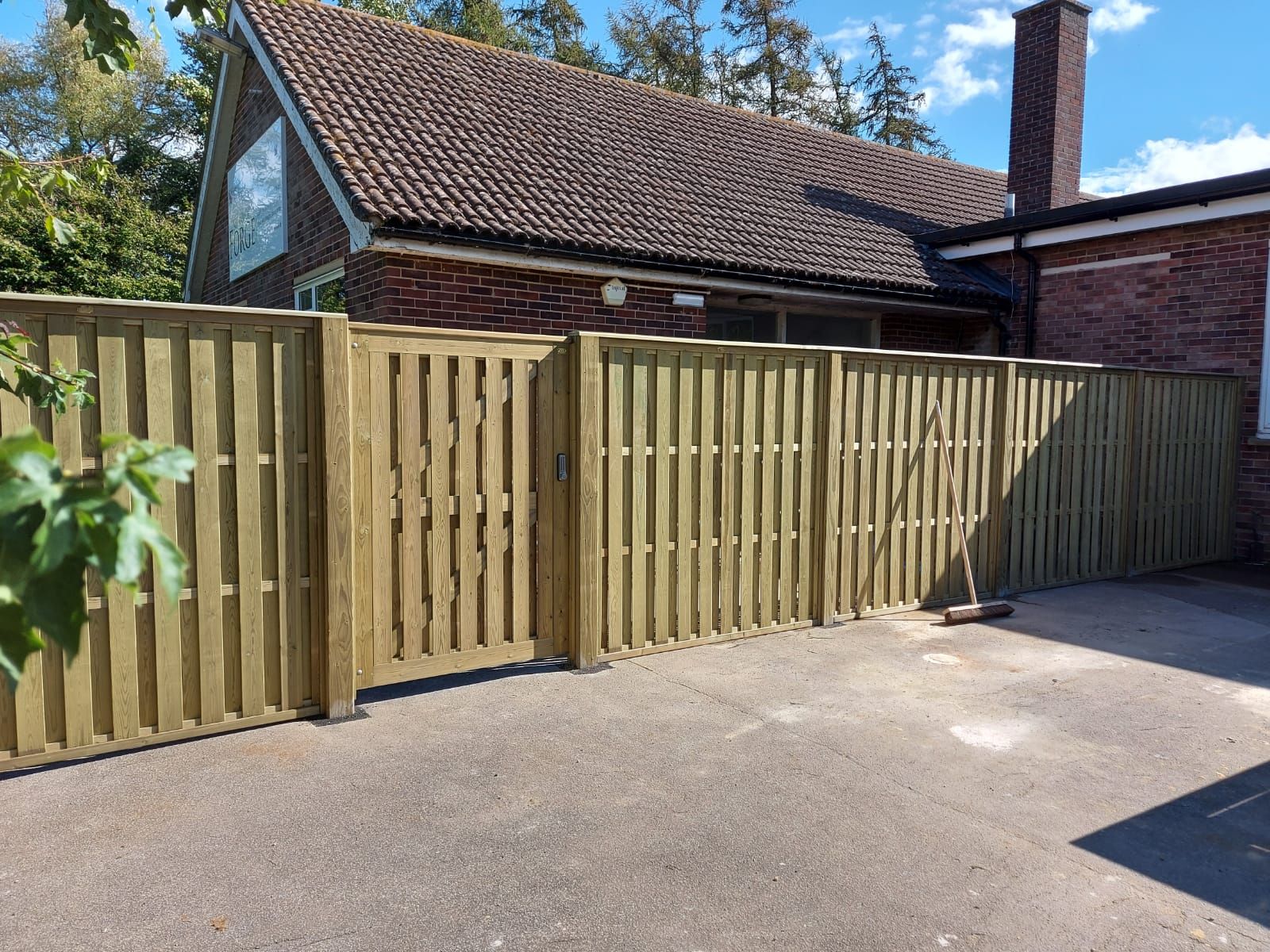 Gallery | Fencing, Gates | Colchester, Essex - C&W Fencing