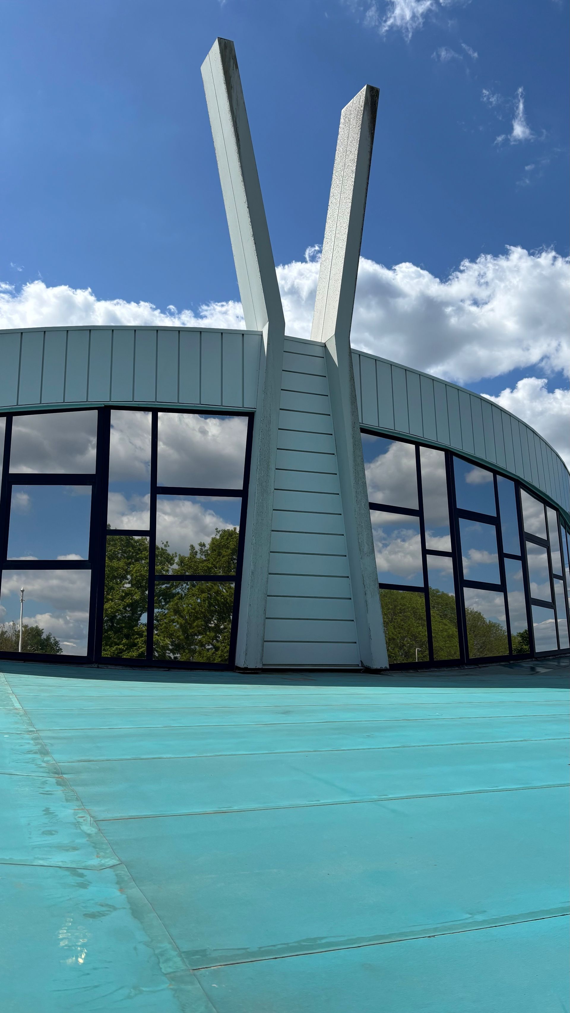 Kerkgebouw 'De Voorhof' te Assen-Marsdijk