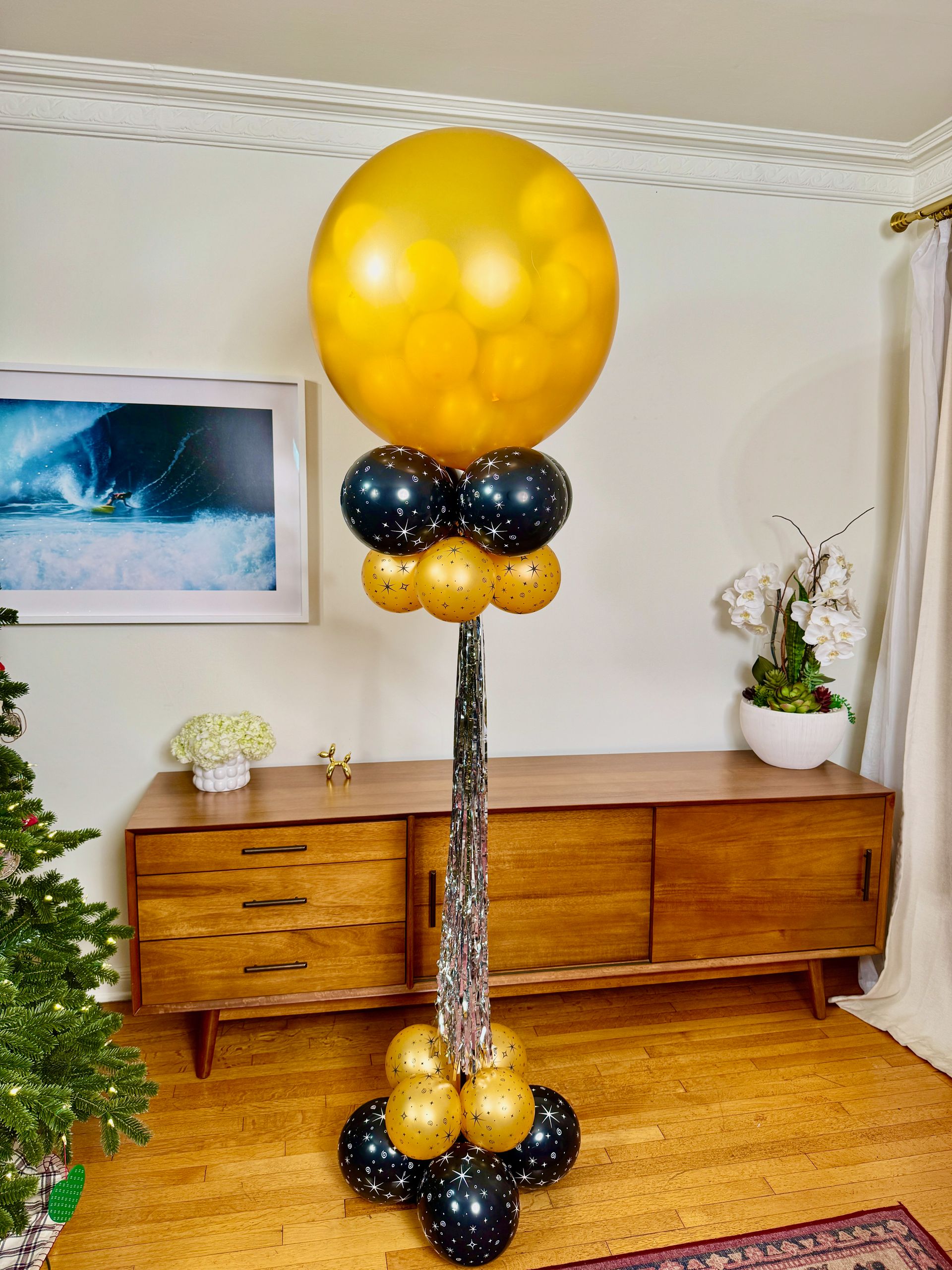 How to Create a Balloon Pop Column for a Midnight Countdown
