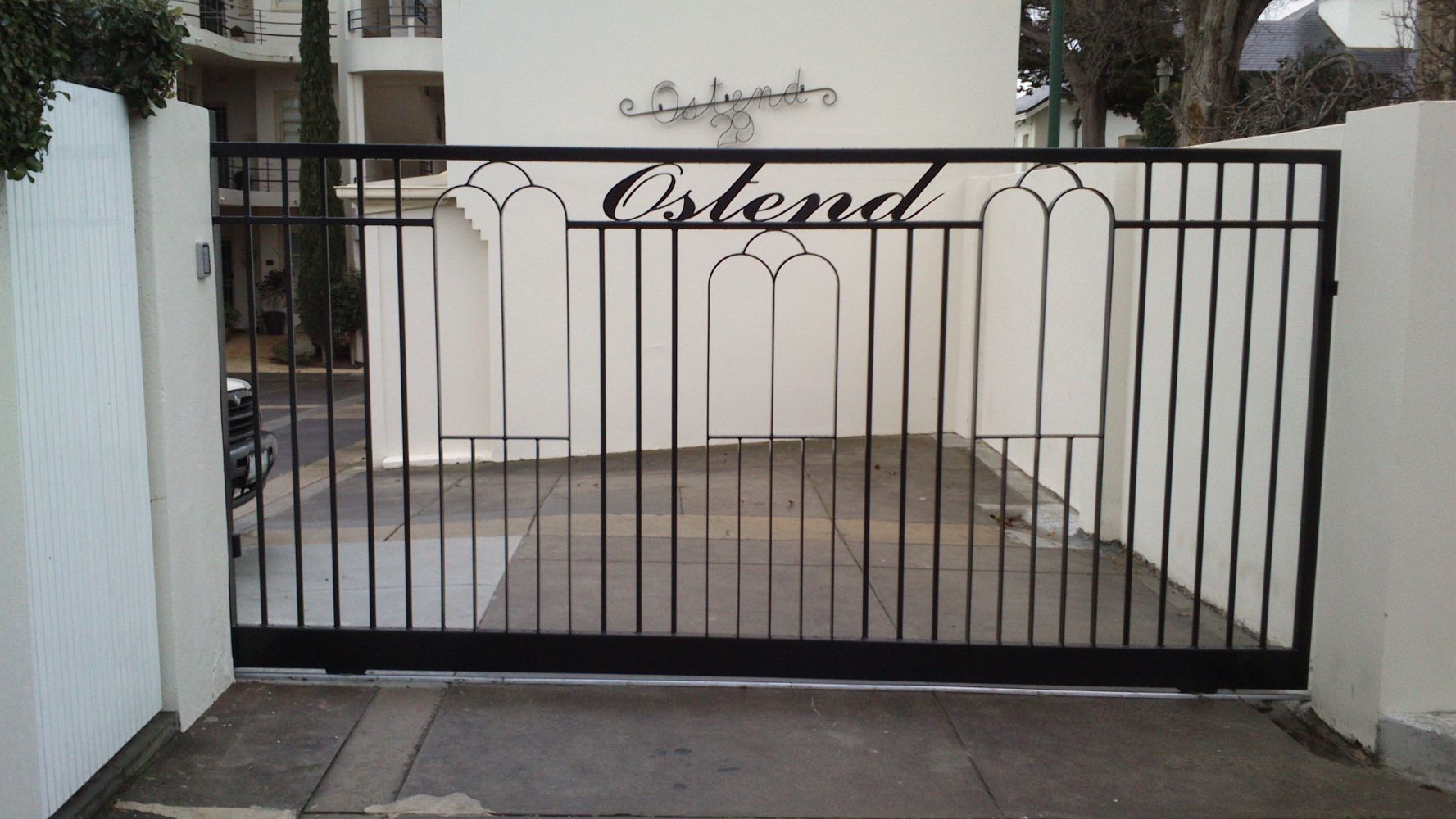 Swing Gates | Cheltenham, VIC | Park Avenue Wrought Iron