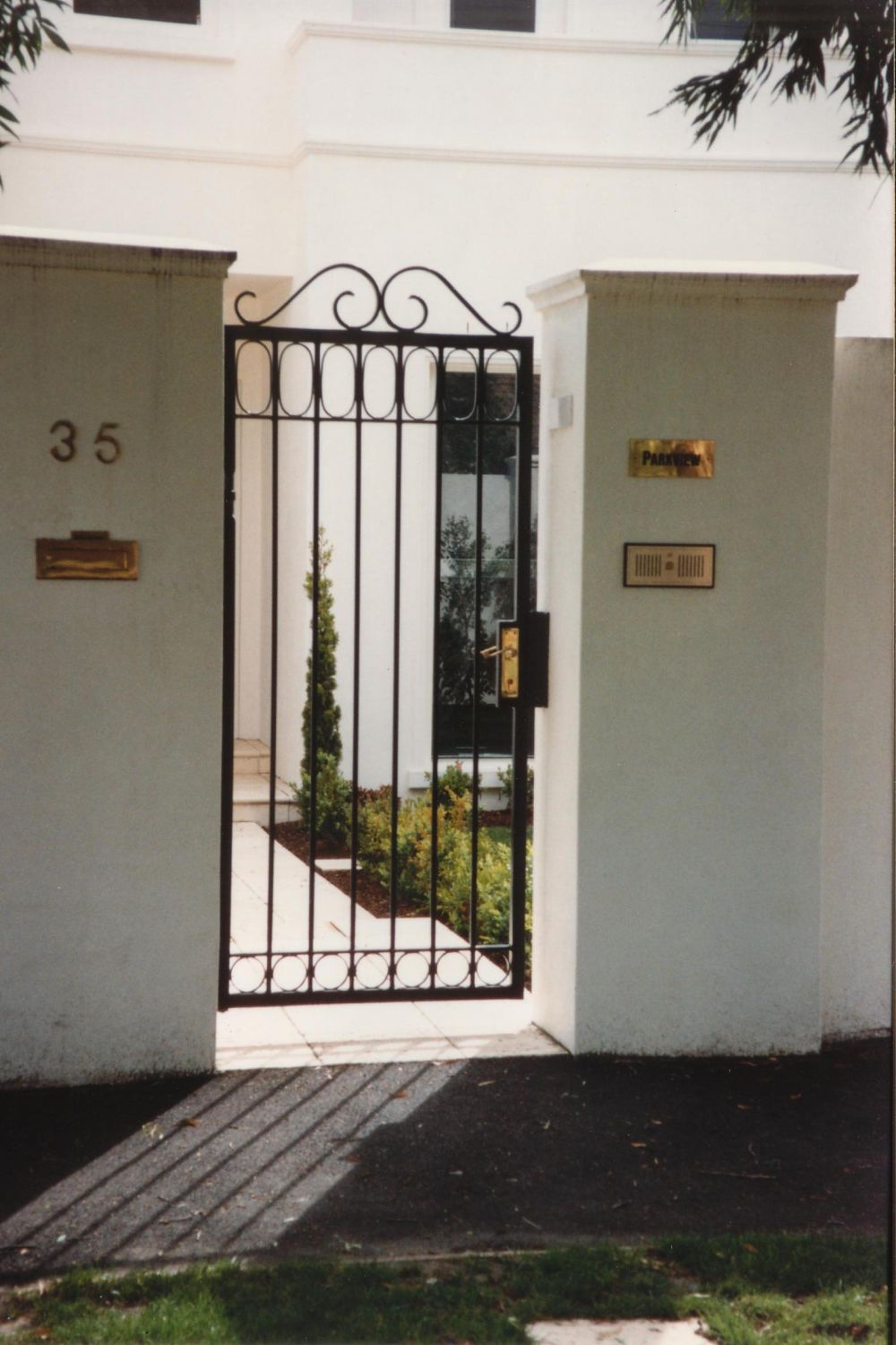 Swing Gates | Cheltenham, VIC | Park Avenue Wrought Iron
