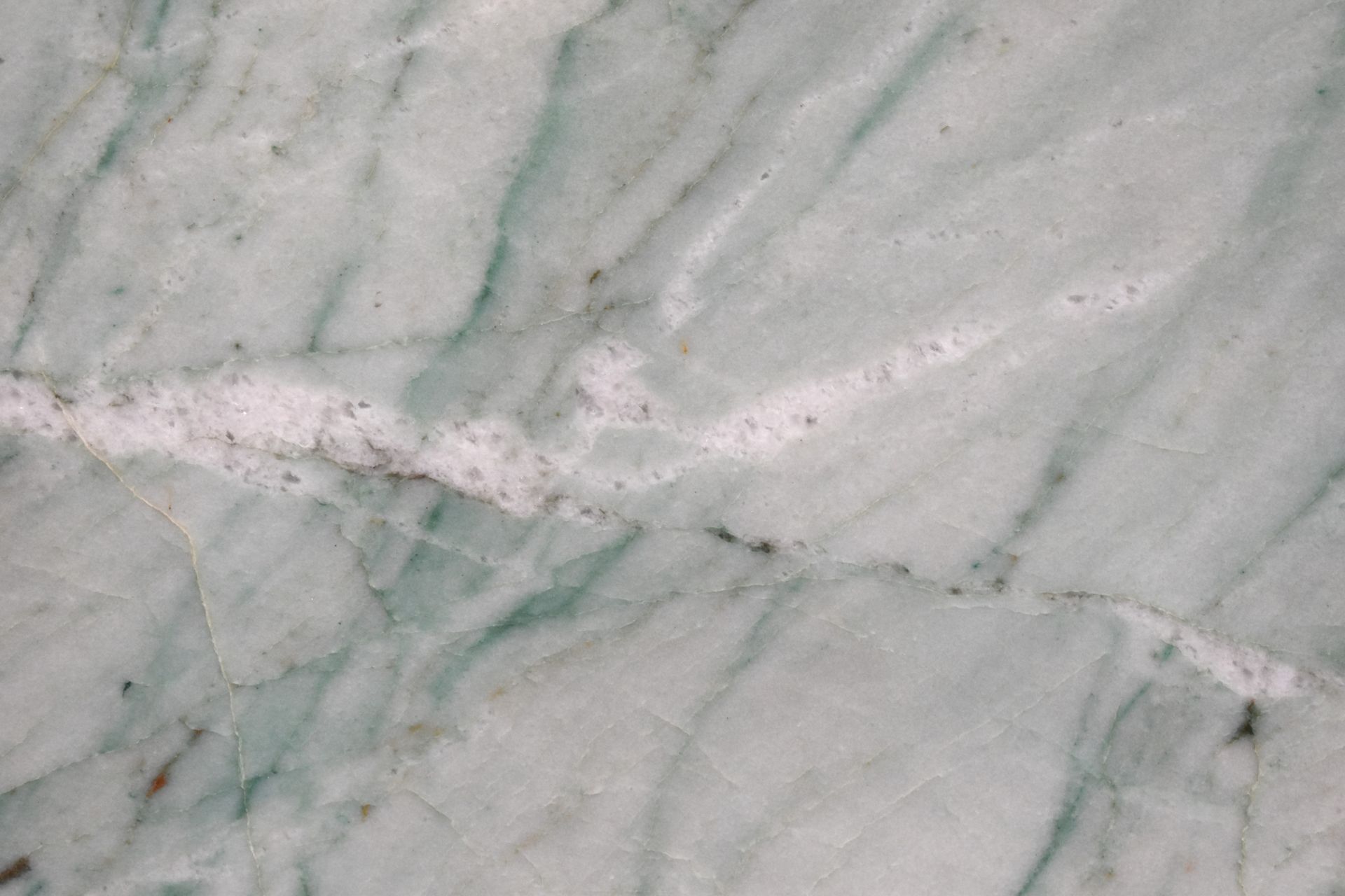 Corian Quartz Calacatta Medallion