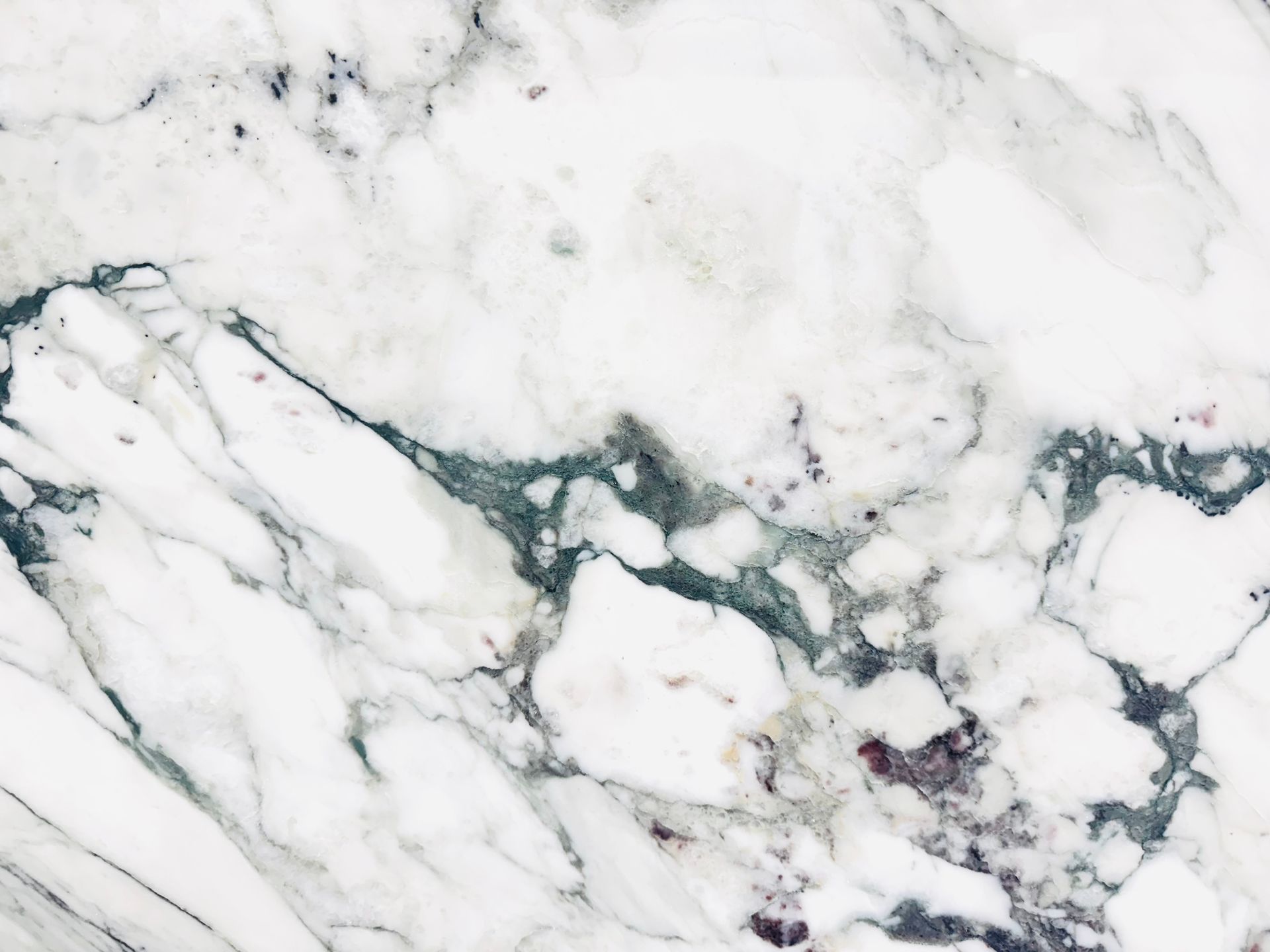 Corian Quartz Calacatta Medallion