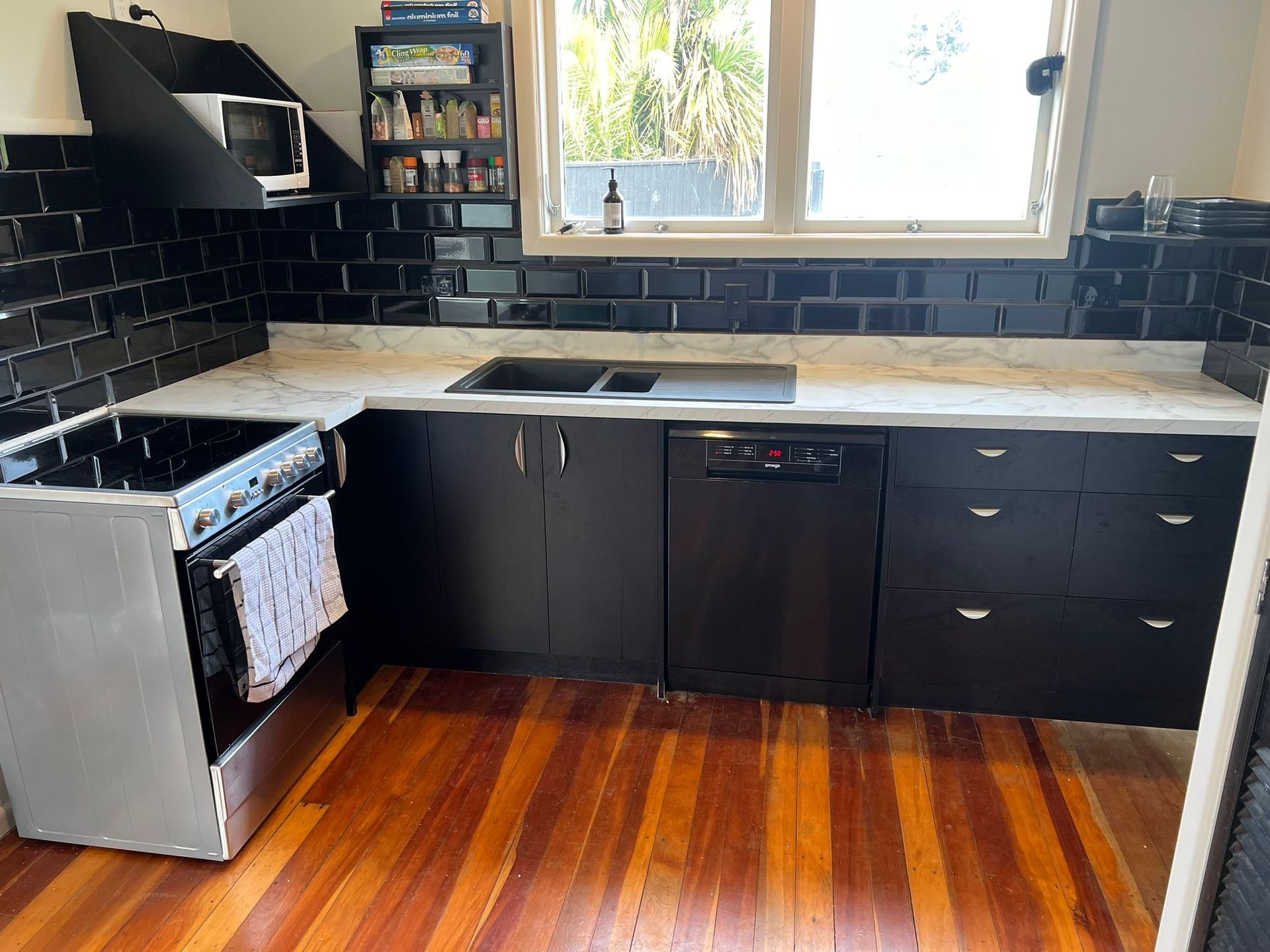 Professional Laminate Kitchen Bench | Taupo, NZ | Lakeland