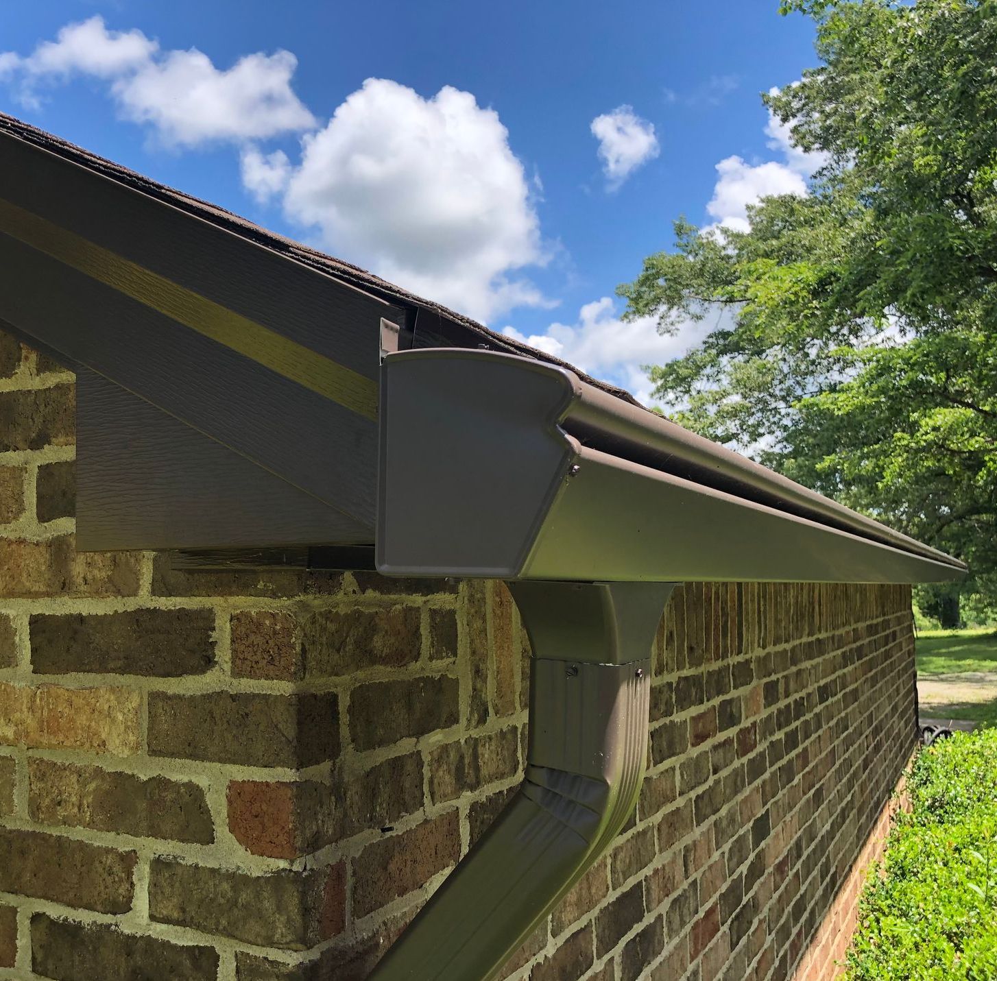 How To Fix A Leaky Gutter - The Six Figure Challenge - Guttering Repair ...