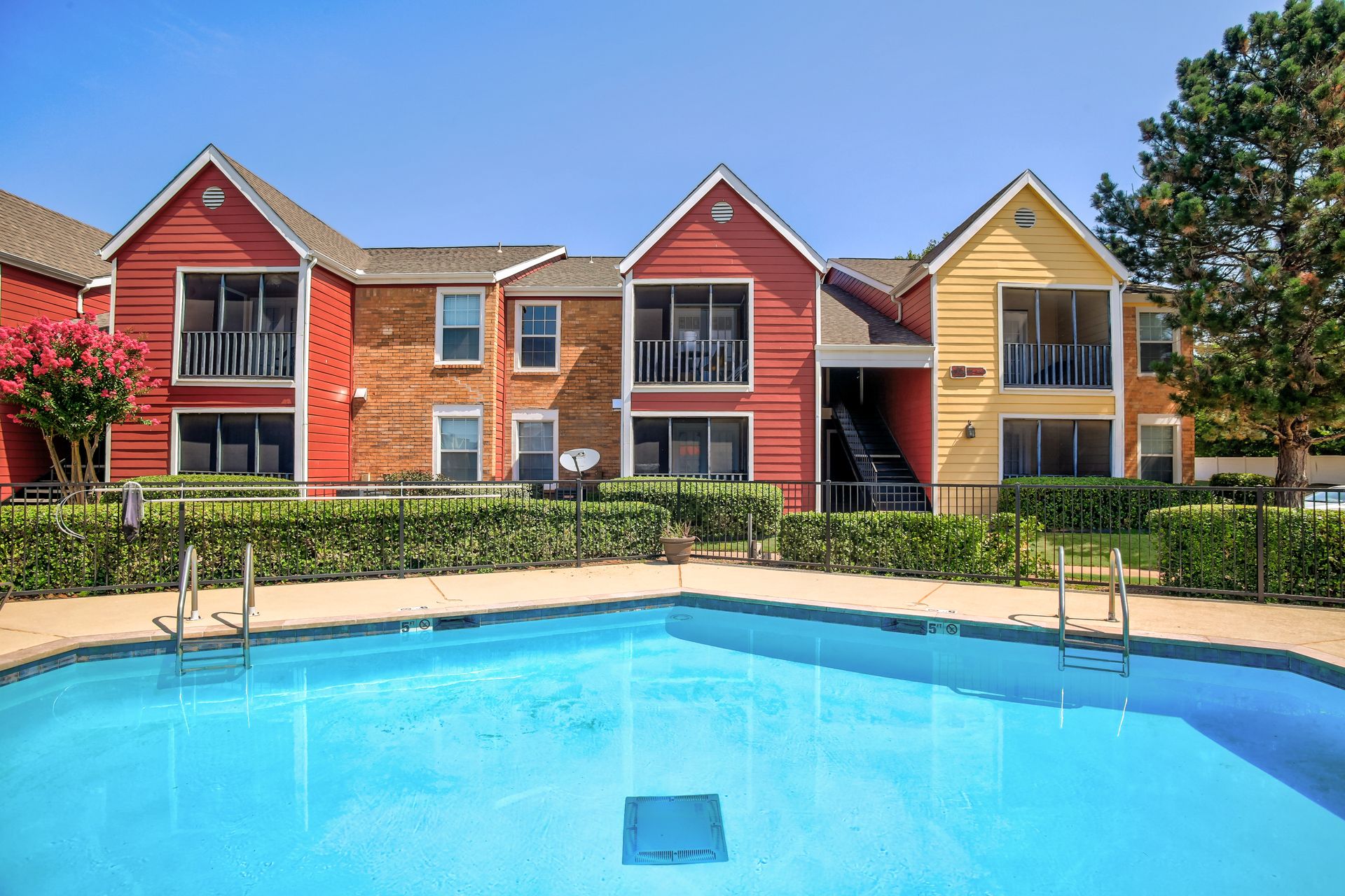 Elevated Amenities at Post Oak Apartments