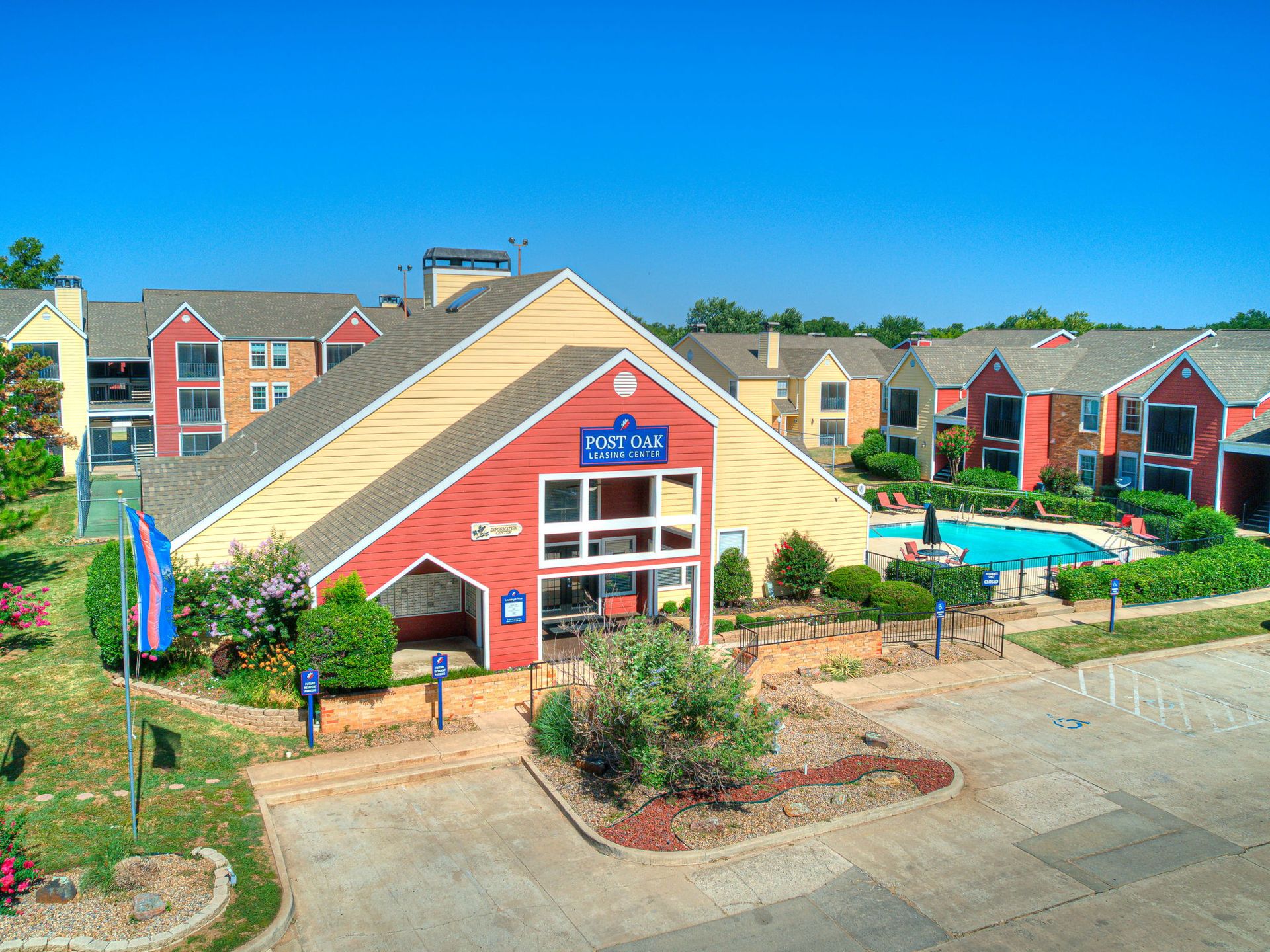Elevated Amenities at Post Oak Apartments
