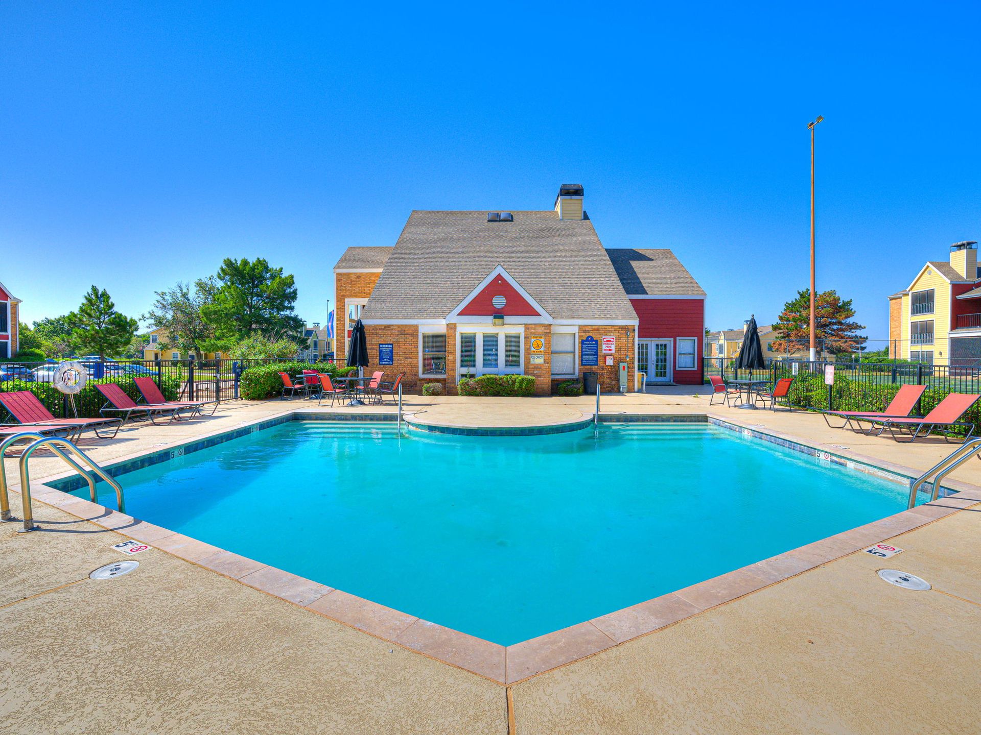 Elevated Amenities at Post Oak Apartments