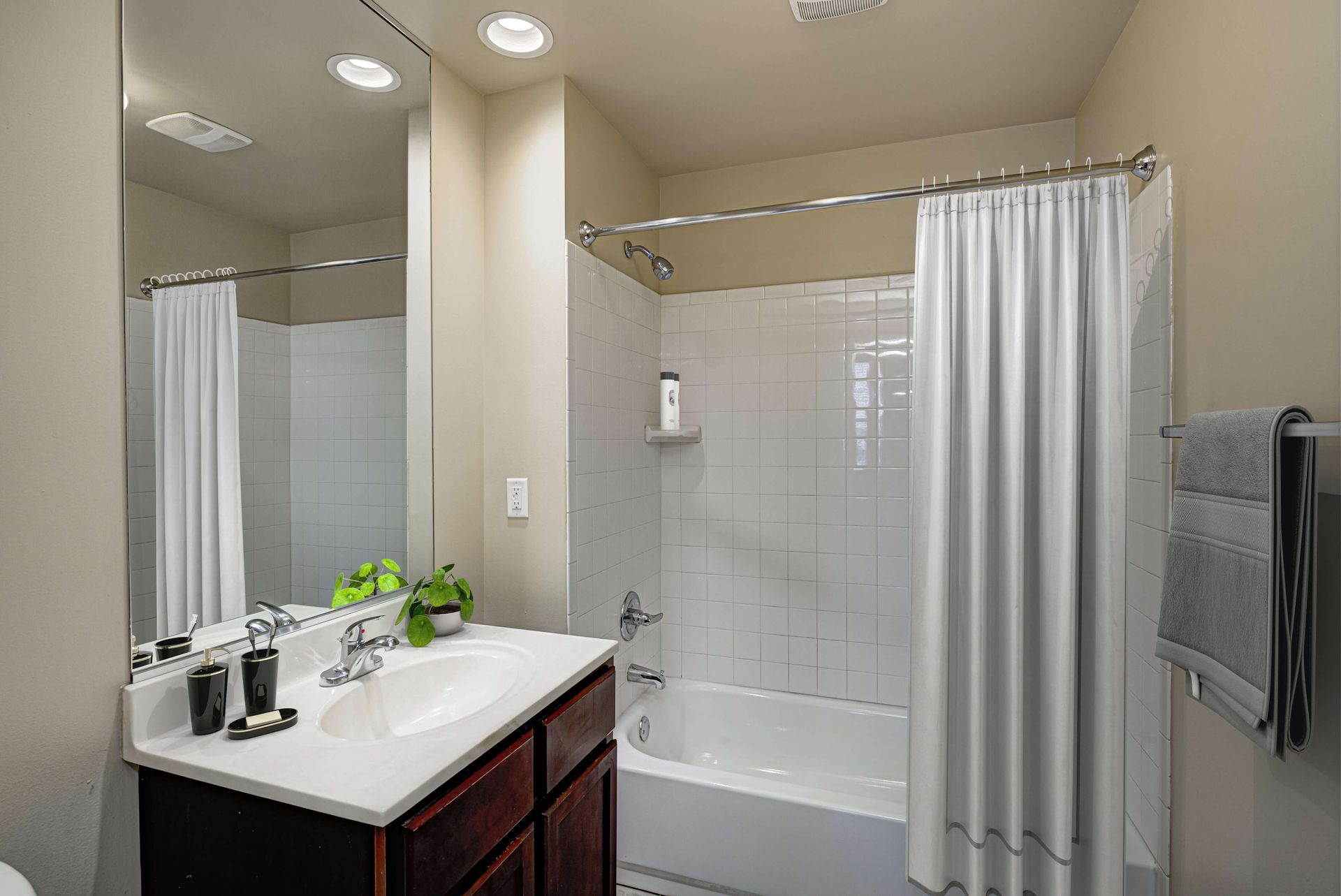 Harding Street Lofts - Apartments Indianapolis, IN | Core Redevelopment