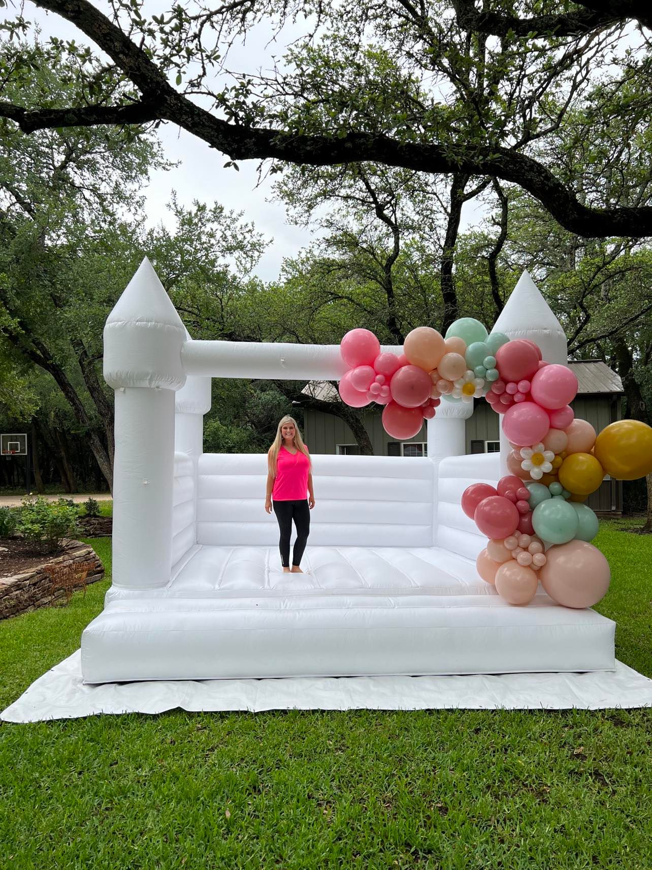 Bounce House Balloons | Dream Big Balloons in Waco, Texas