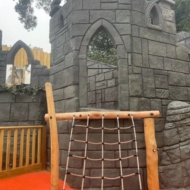 Artificial Rockwork & Theming Services | Alan Bishop THEMEWORKS Ltd