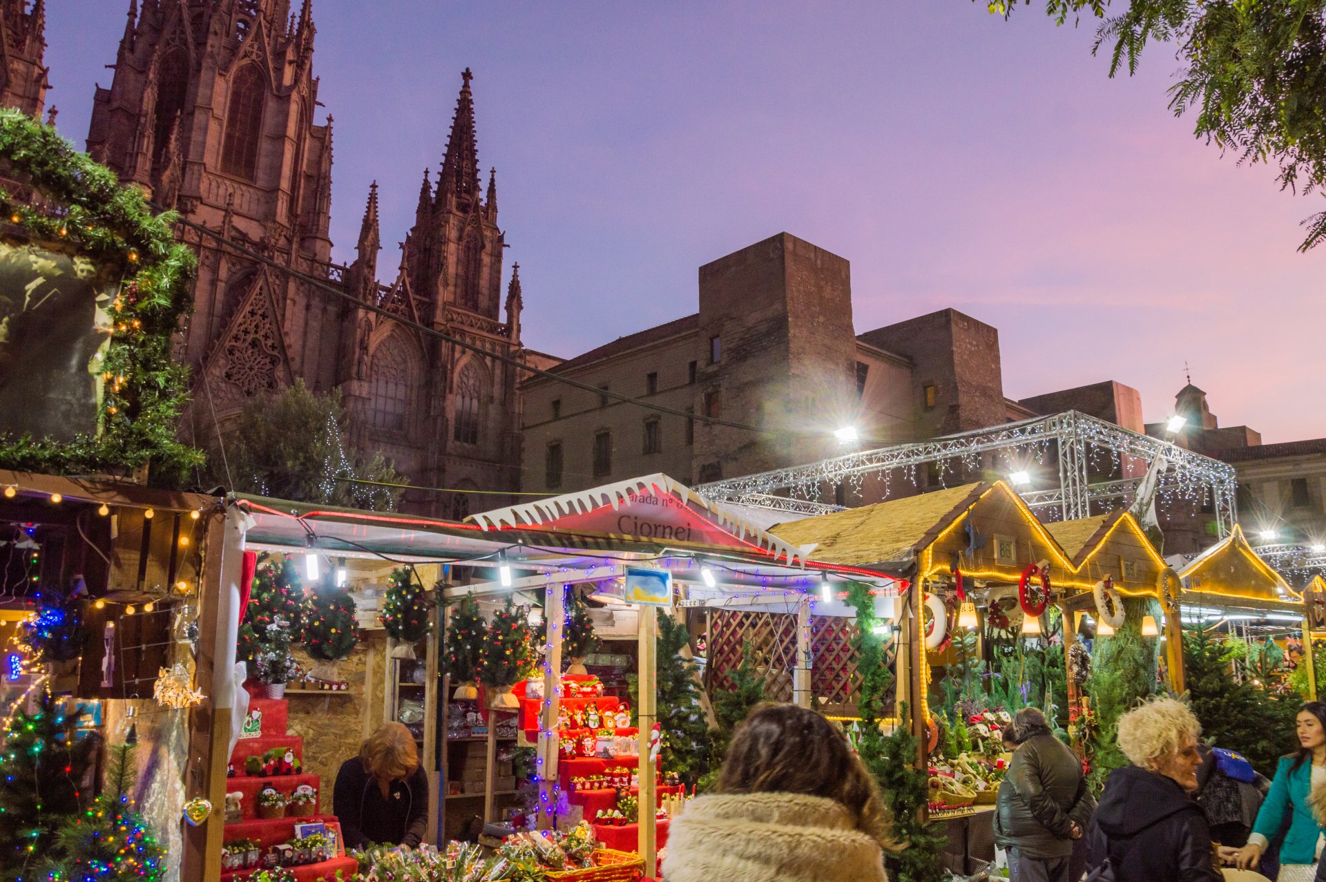 The most magical Christmas markets in Spain | Evolution Yacht Agents