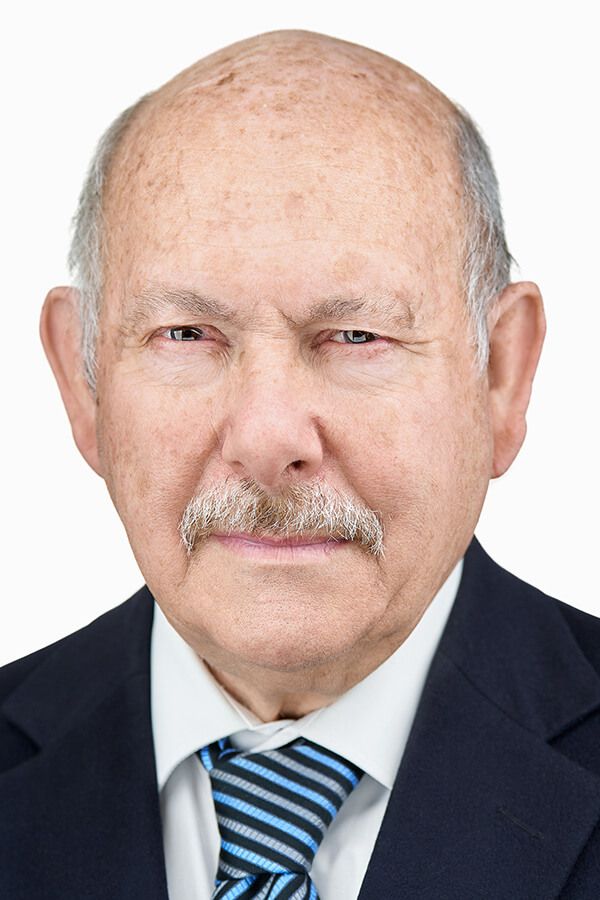 Meet the Partners and Senior Counsels at Acquis