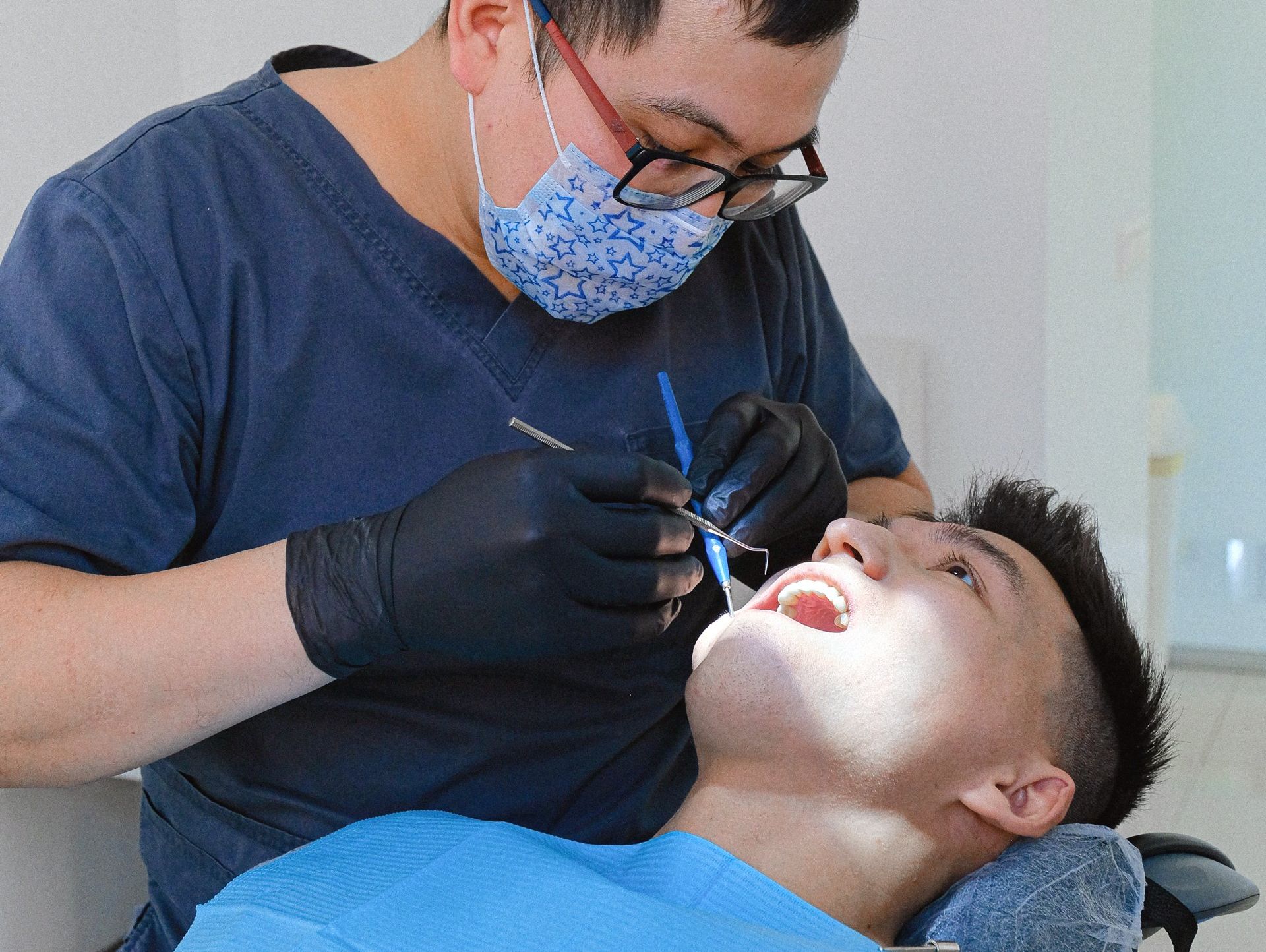 Affordable Dental Implants in Colombia: 2024 Guide