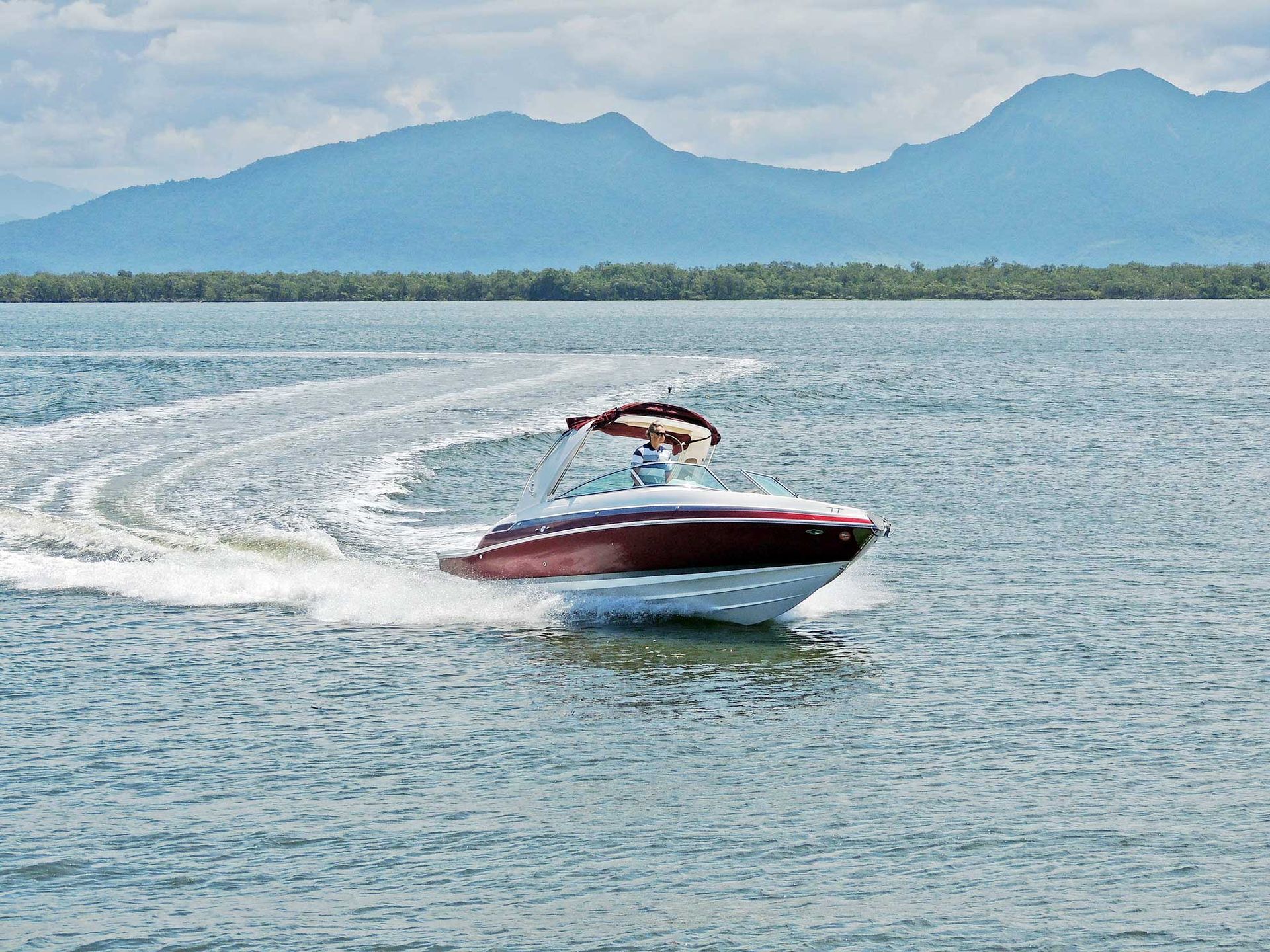 Luxury Yacht Brokerage in Jersey City, NJ