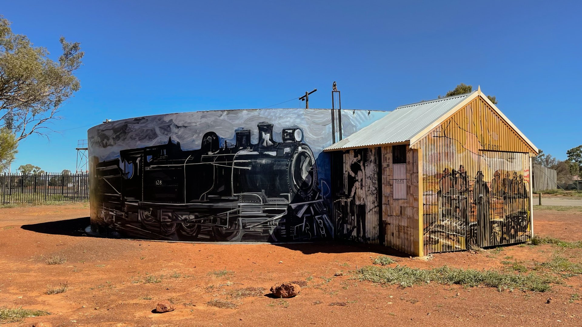 Mount Magnet Water Tank Art