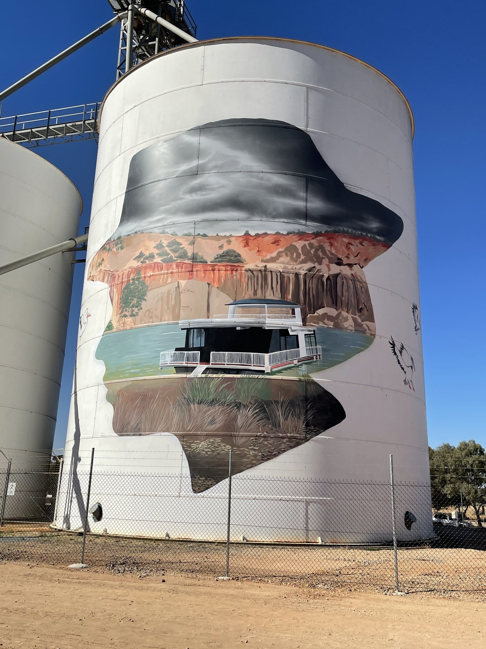 Paringa Silo Art